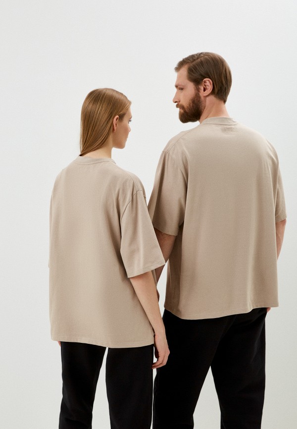 Футболка Out of Reach Base, цвет: бежевый, MP002XU05GET — купить в ...