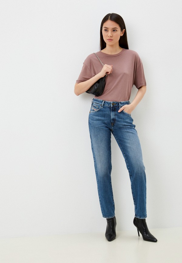 D jeans store