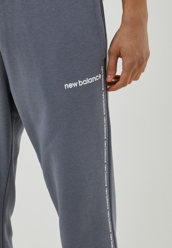 Брюки спортивные New Balance NB Essentials Fleece Jogger, цвет: серый ...