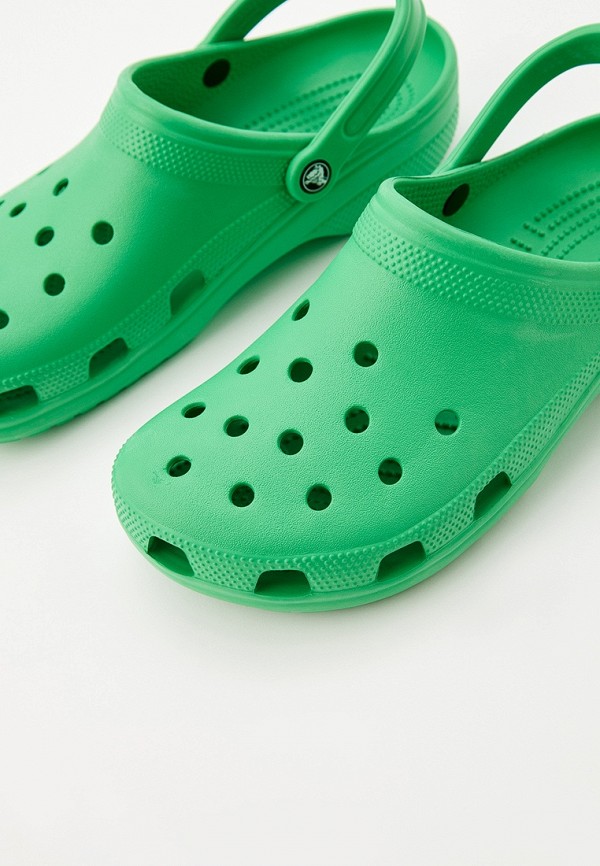 Evergreen crocs store