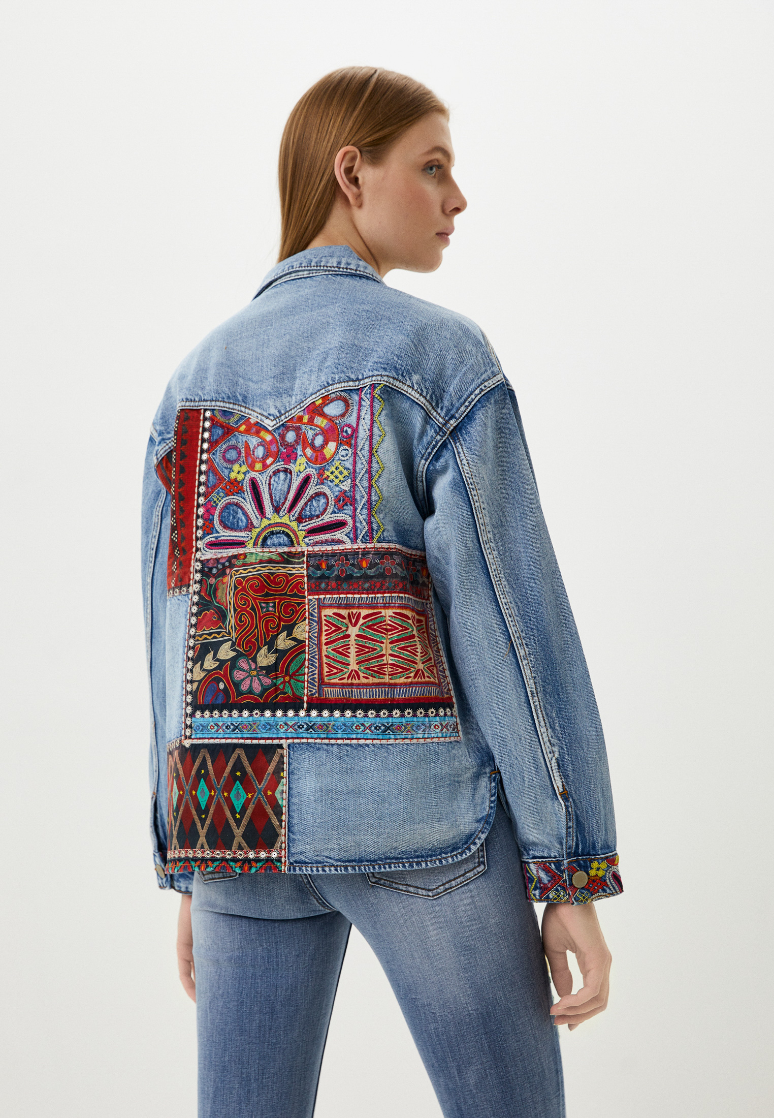 Джинсовая куртка женская Desigual (Дезигуаль) 22SWED24 купить за 21099 руб.