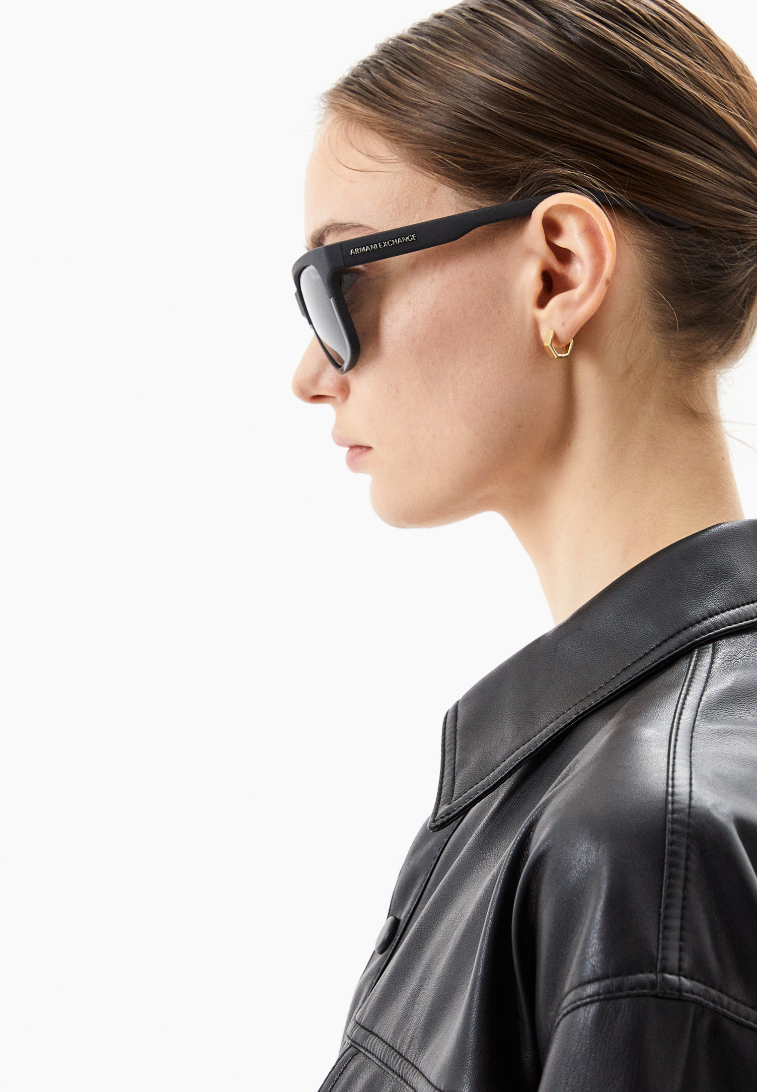 Женские солнцезащитные очки Armani Exchange 0AX4026S купить за 16920 руб.