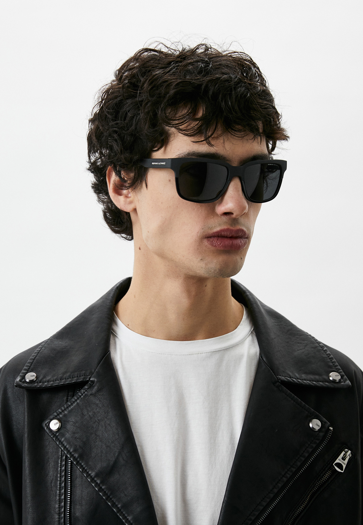 Женские солнцезащитные очки Armani Exchange 0AX4026S купить за 16920 руб.