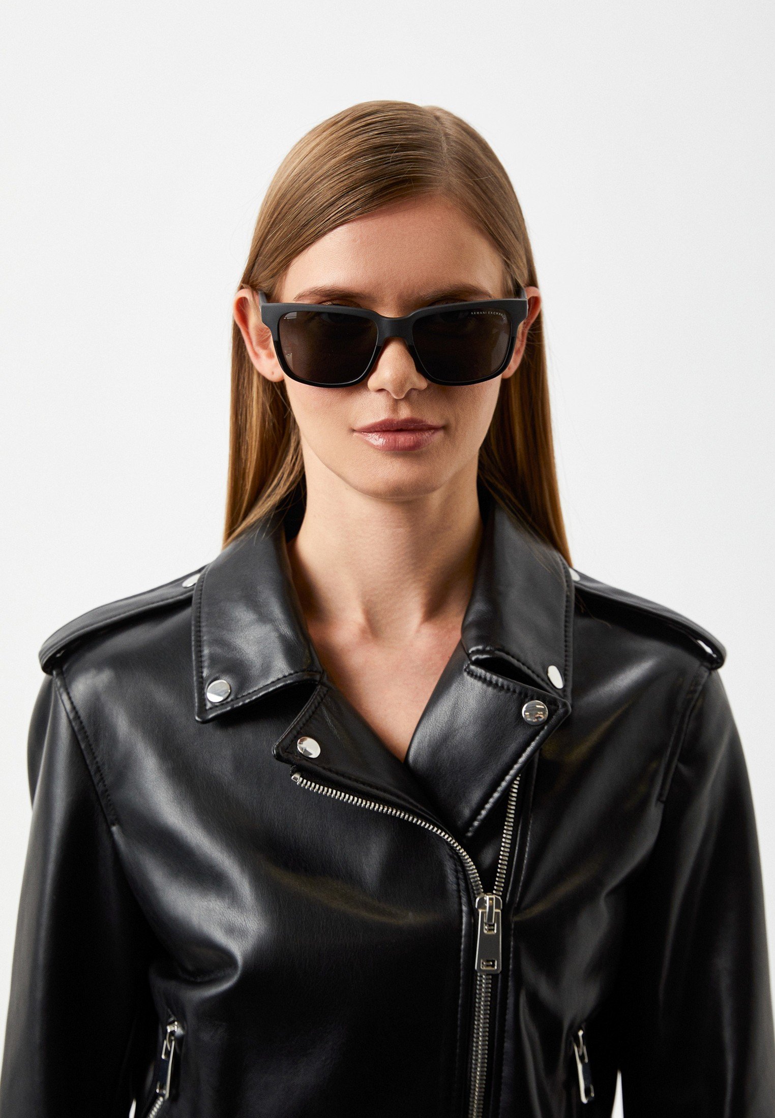 Женские солнцезащитные очки Armani Exchange 0AX4026S купить за 16920 руб.