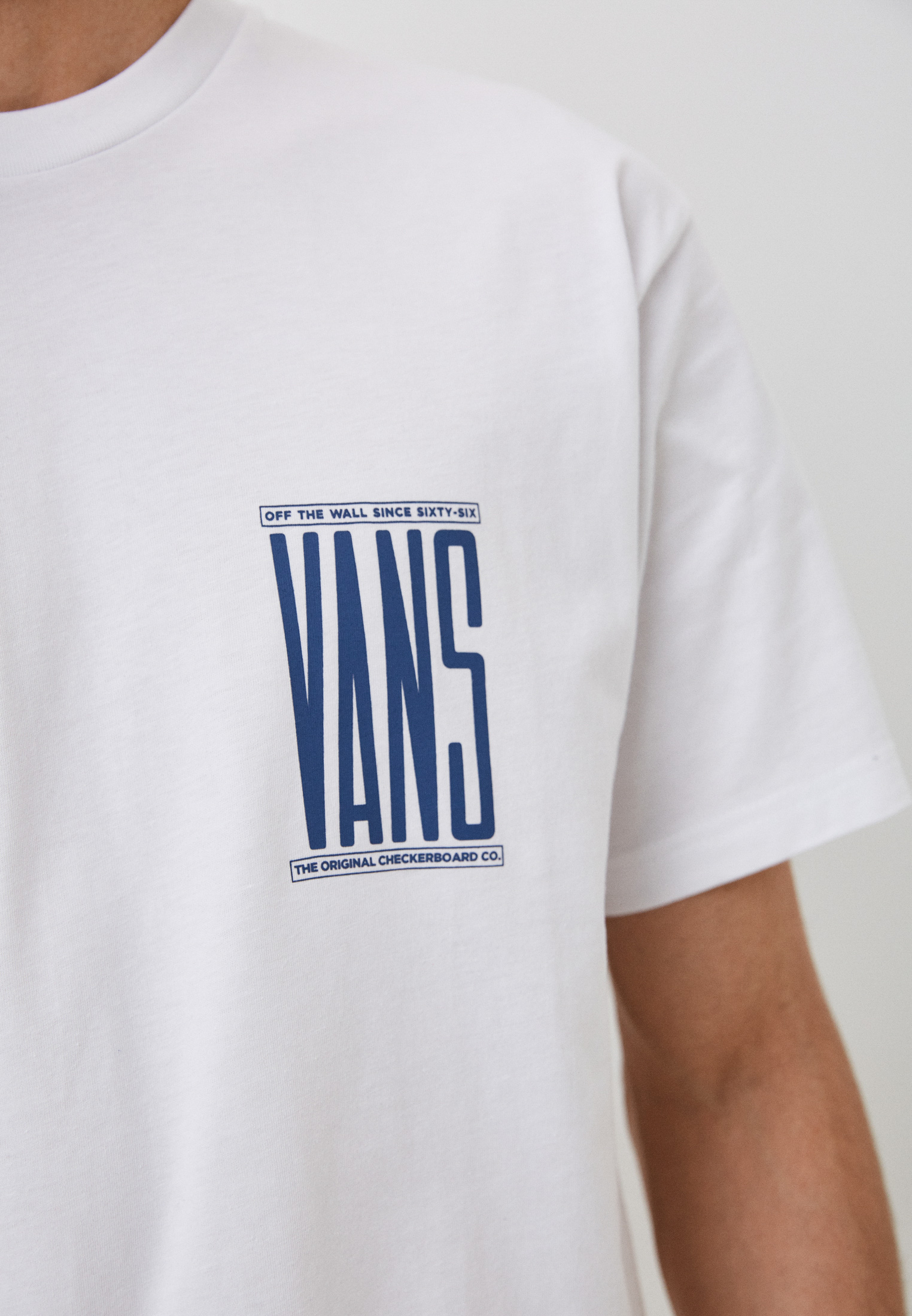 Футболка мужская VANS VA7SMW цвет белый купить за 3099 руб.