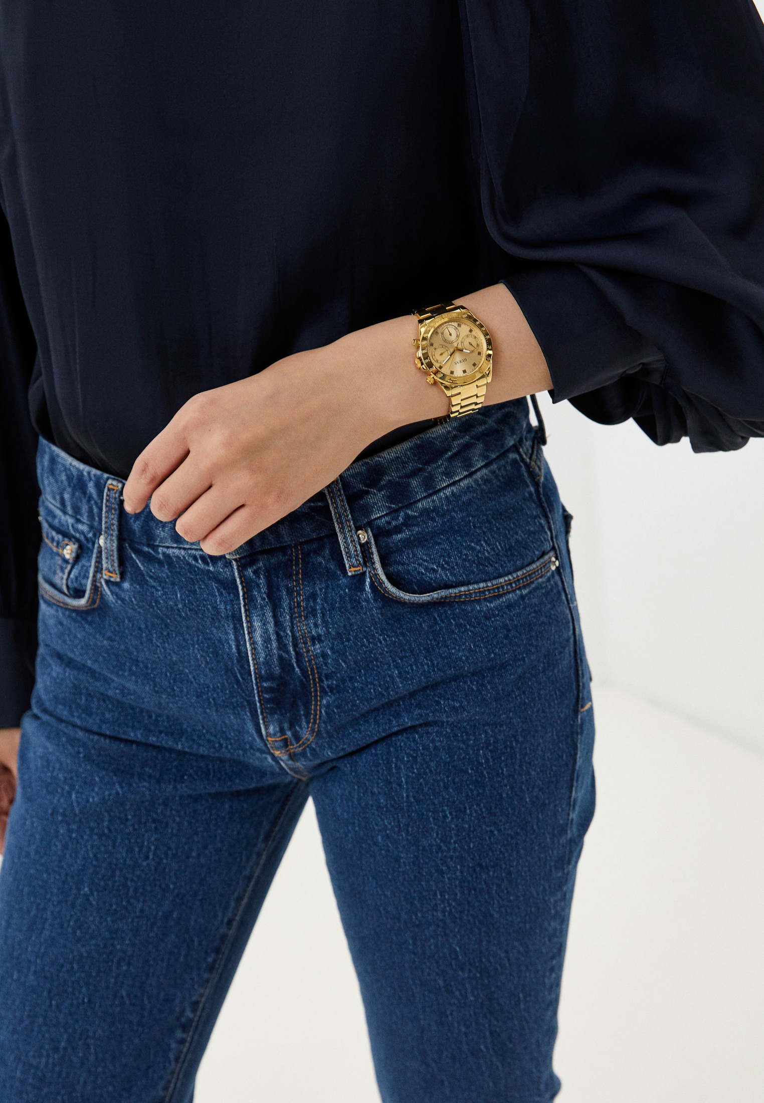 Часы женские Guess (Гесс) GW0314L2 купить за 17590 руб.