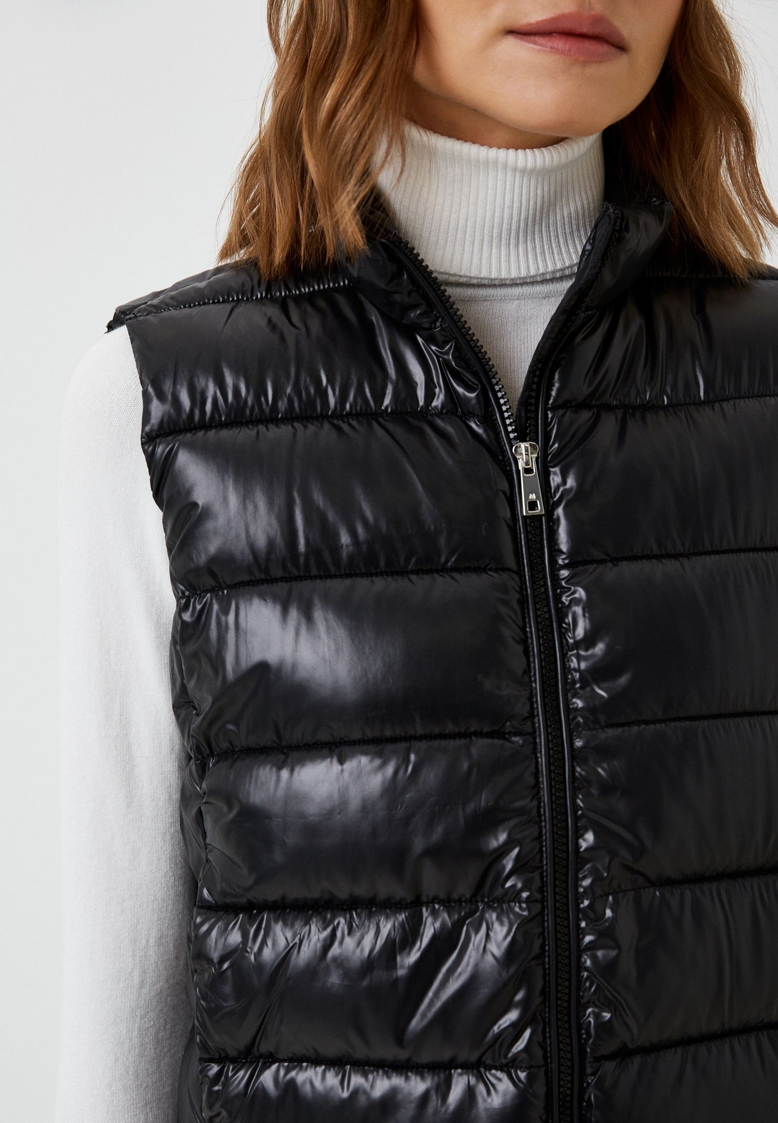 Жилет женский Mango (Манго) 57064386 цвет черный купить за 3999 руб.