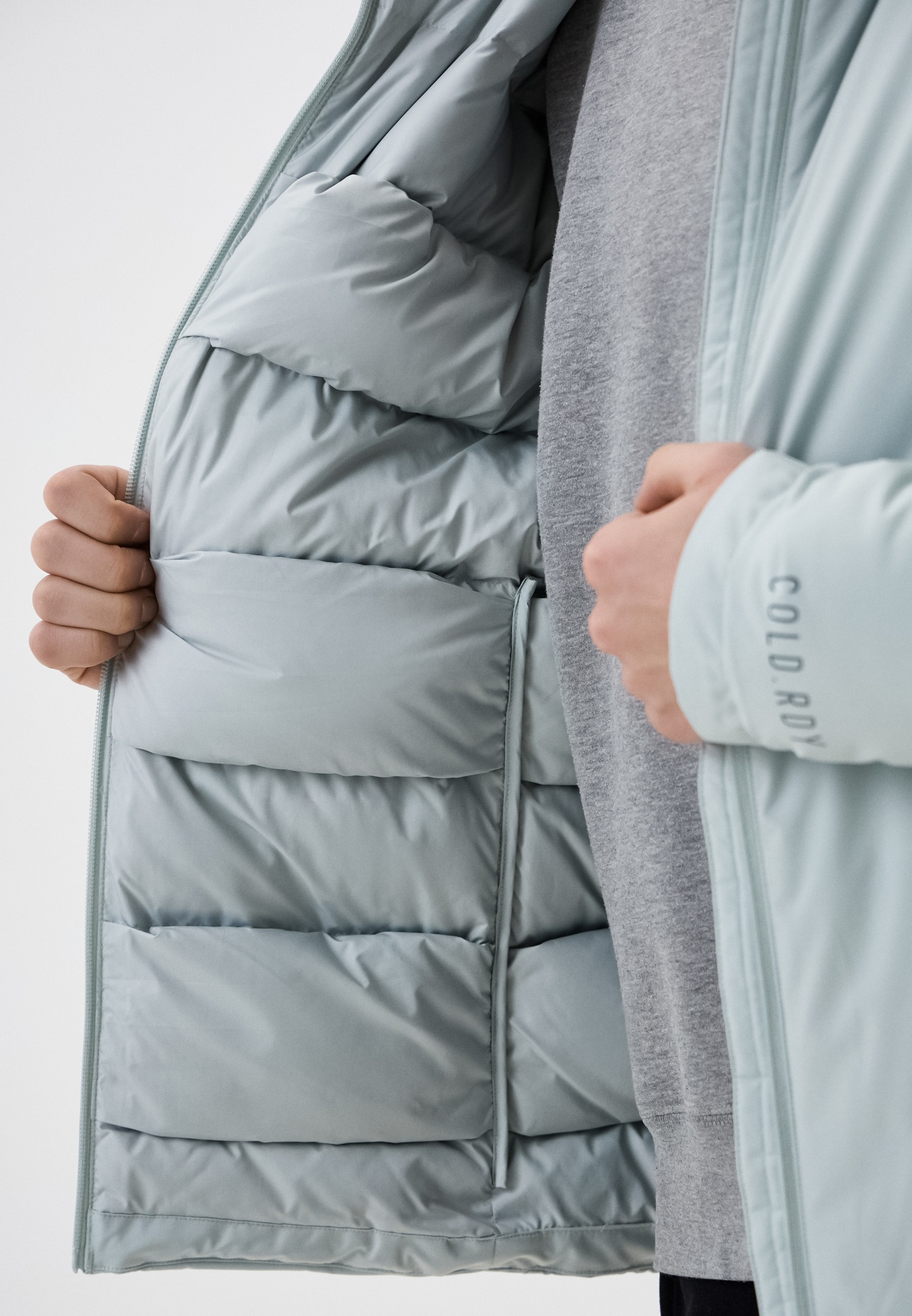 Мужская верхняя одежда Adidas (Адидас) IK3138 купить за 16999 руб.