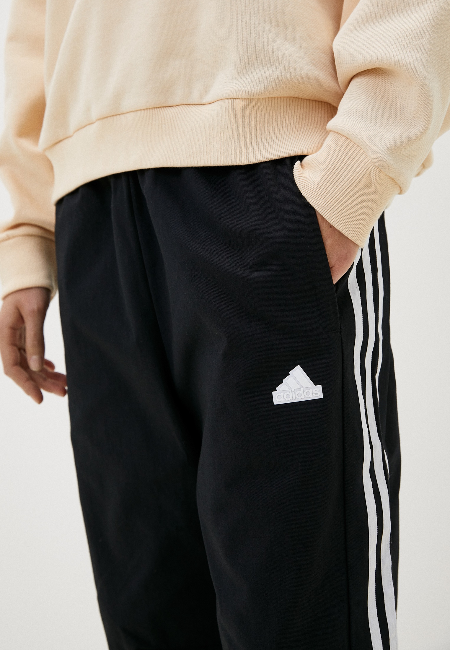 Женские брюки Adidas (Адидас) IN7341 купить за 9699 руб.