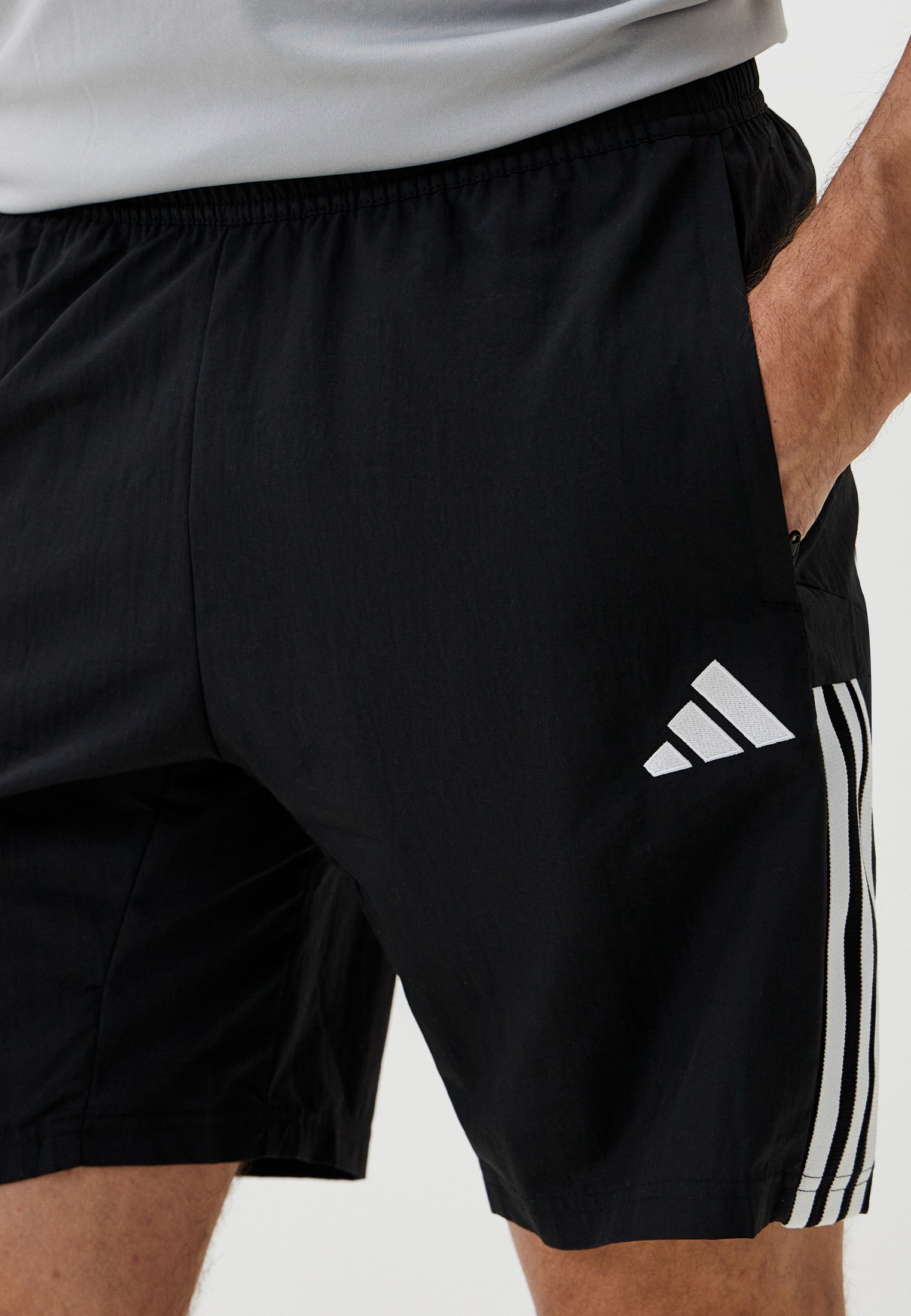 Мужские спортивные шорты Adidas (Адидас) HI4710 купить за 5699 руб.