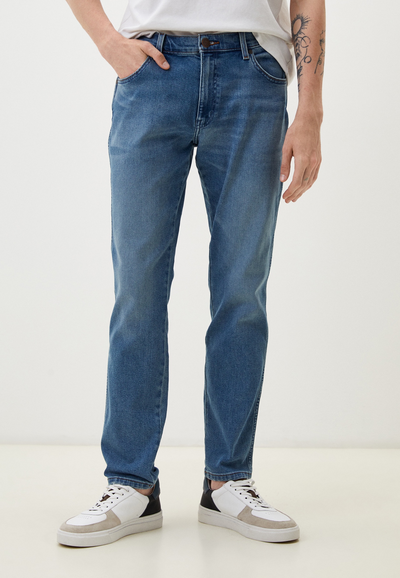 Мужские джинсы Wrangler - купить мужские джинсы Wrangler в интернет ...