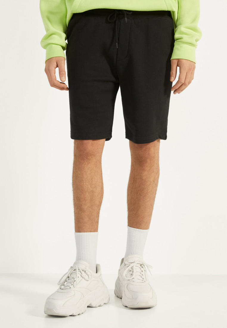 Шорты Bershka, цвет: черный, IX001XM006HZ — купить в интернет-магазине ...