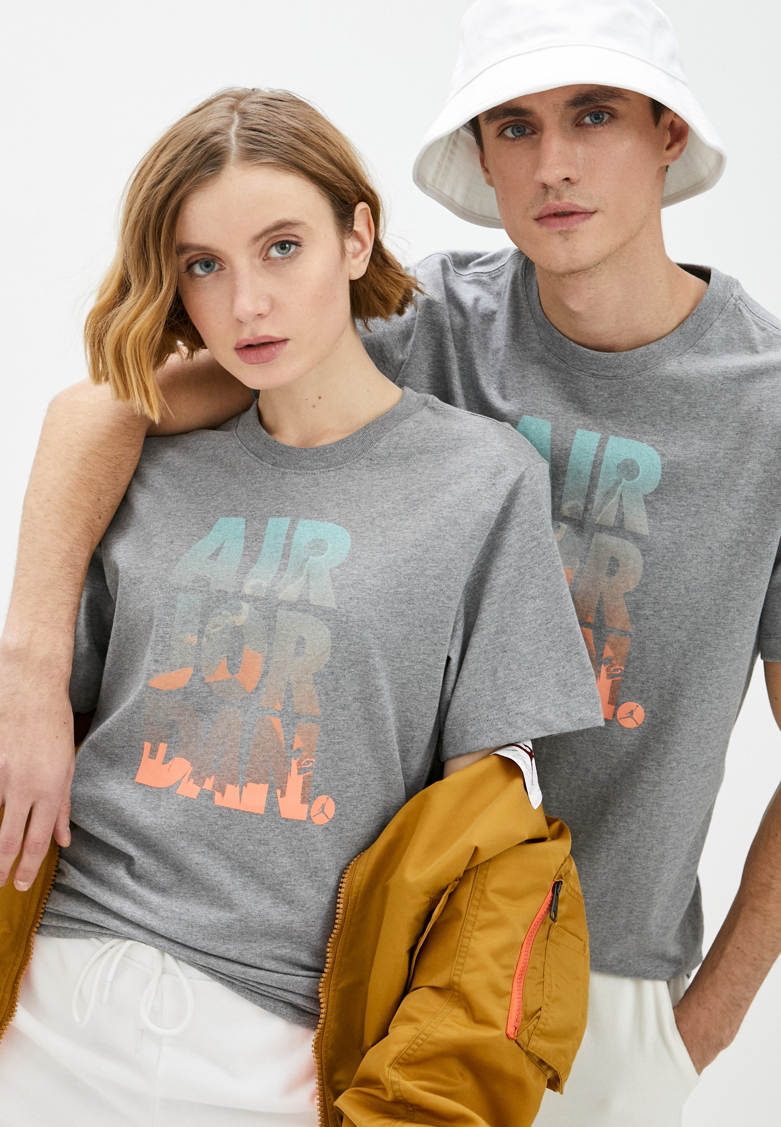 Футболка Jordan M J JMC SS GFX CREW, цвет: серый, JO025EUMPYW5 — купить ...