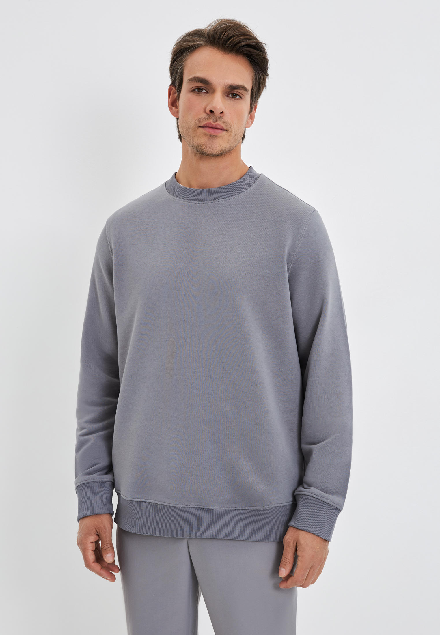 Свитшот Zrn Man, цвет: серый, MP002XM000AK — купить в интернет-магазине Lamoda