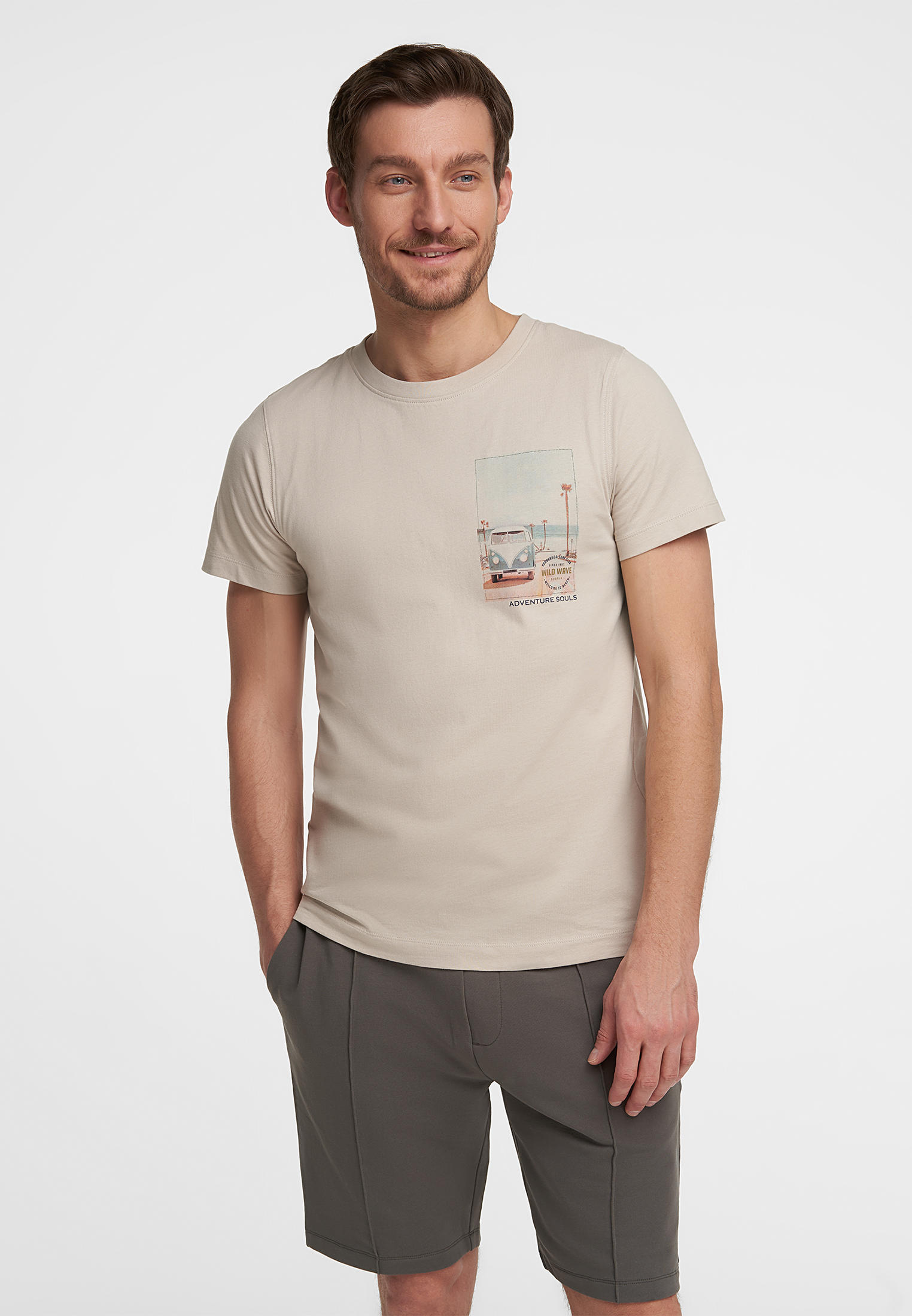 Футболка HENDERSON, цвет: бежевый, MP002XM00ETP — купить в интернет ...