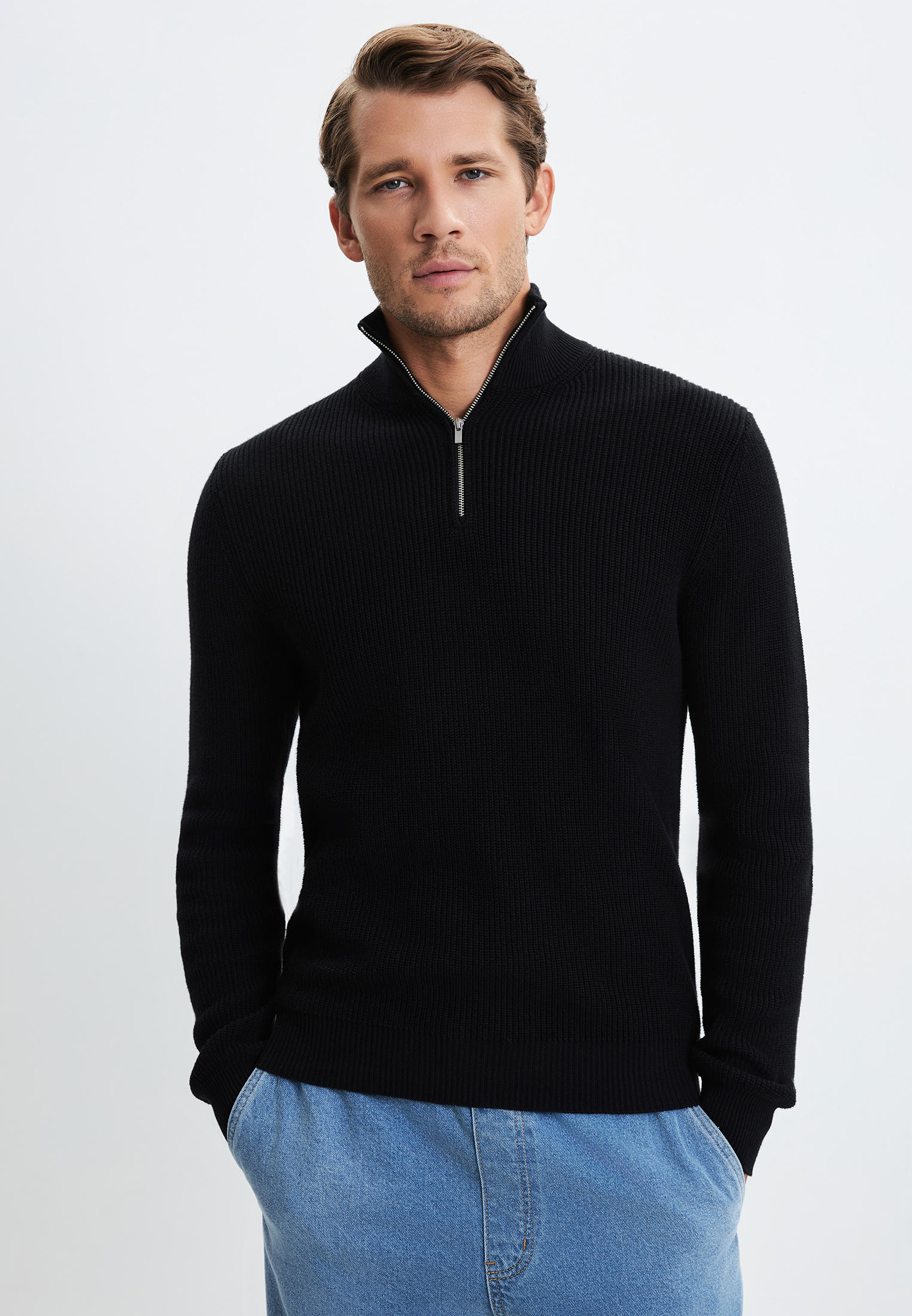 Свитер Zrn Man, цвет: черный, MP002XM0B07V — купить в интернет-магазине Lamoda