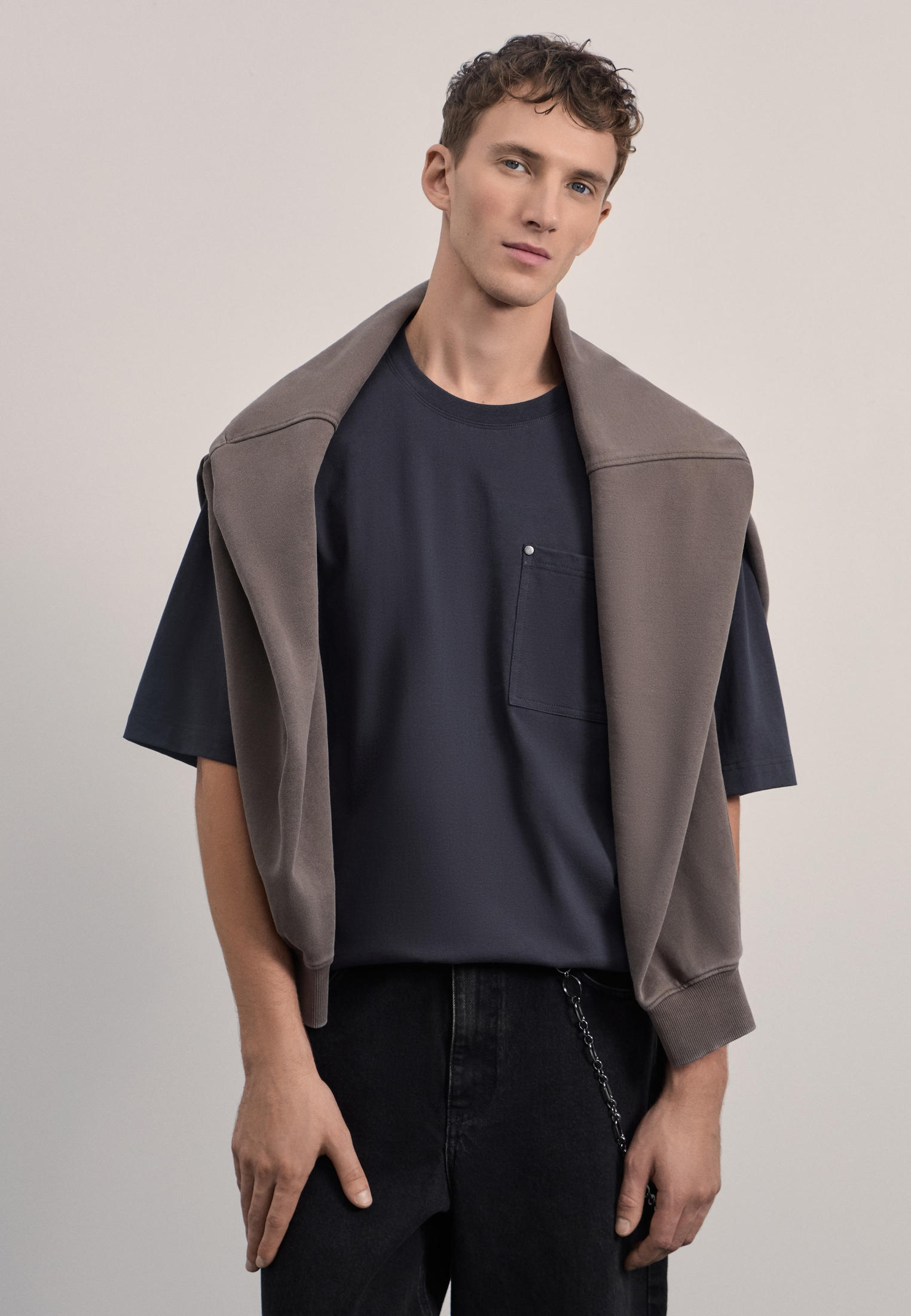 Футболка Zarina Man ZRN MAN X MEZENCEV , цвет: серый, MP002XM0C3U8 — купить в интернет-магазине ...