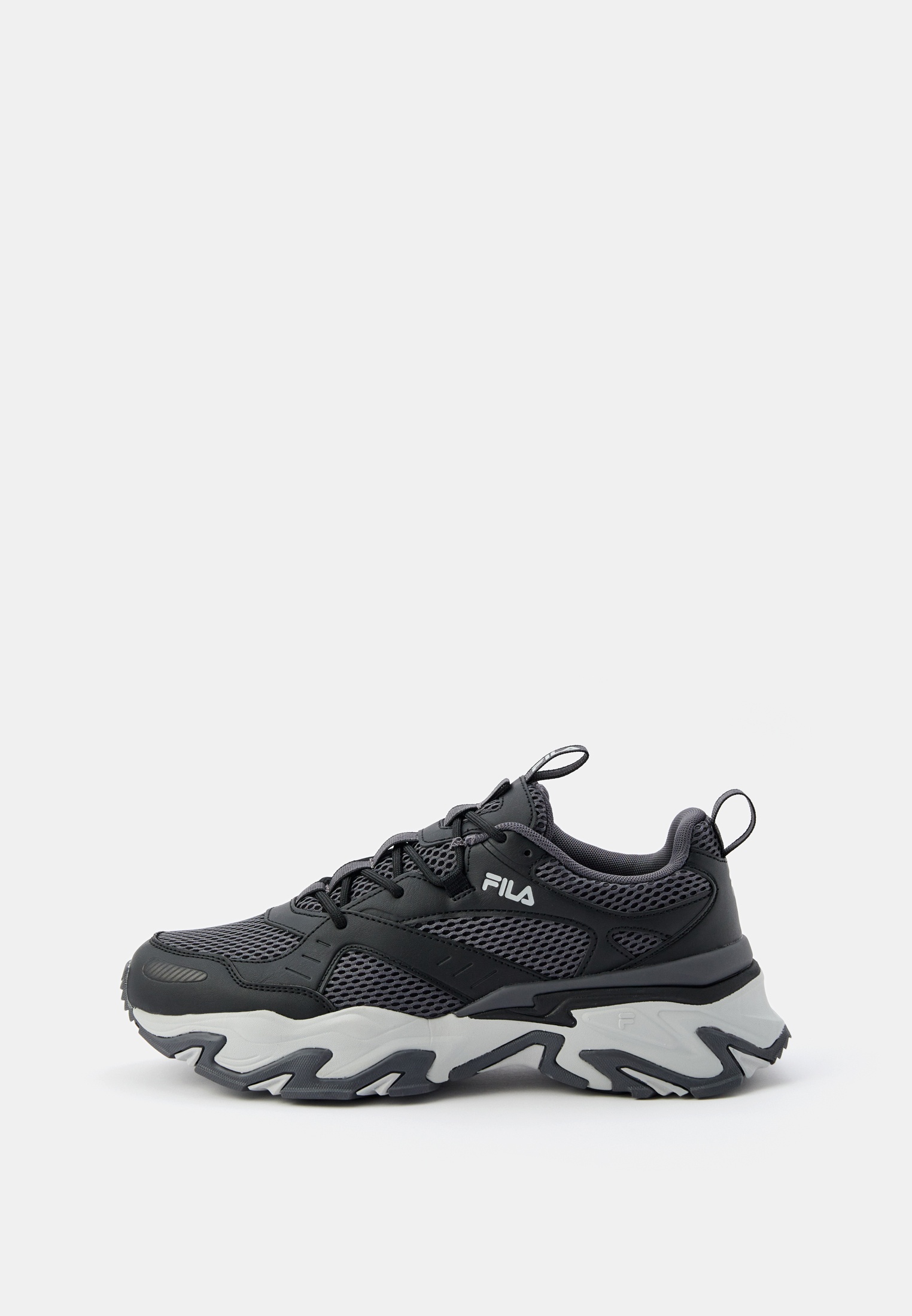 Кроссовки Fila TRACE MESH, цвет: черный, MP002XM0CSW2 — купить в ...