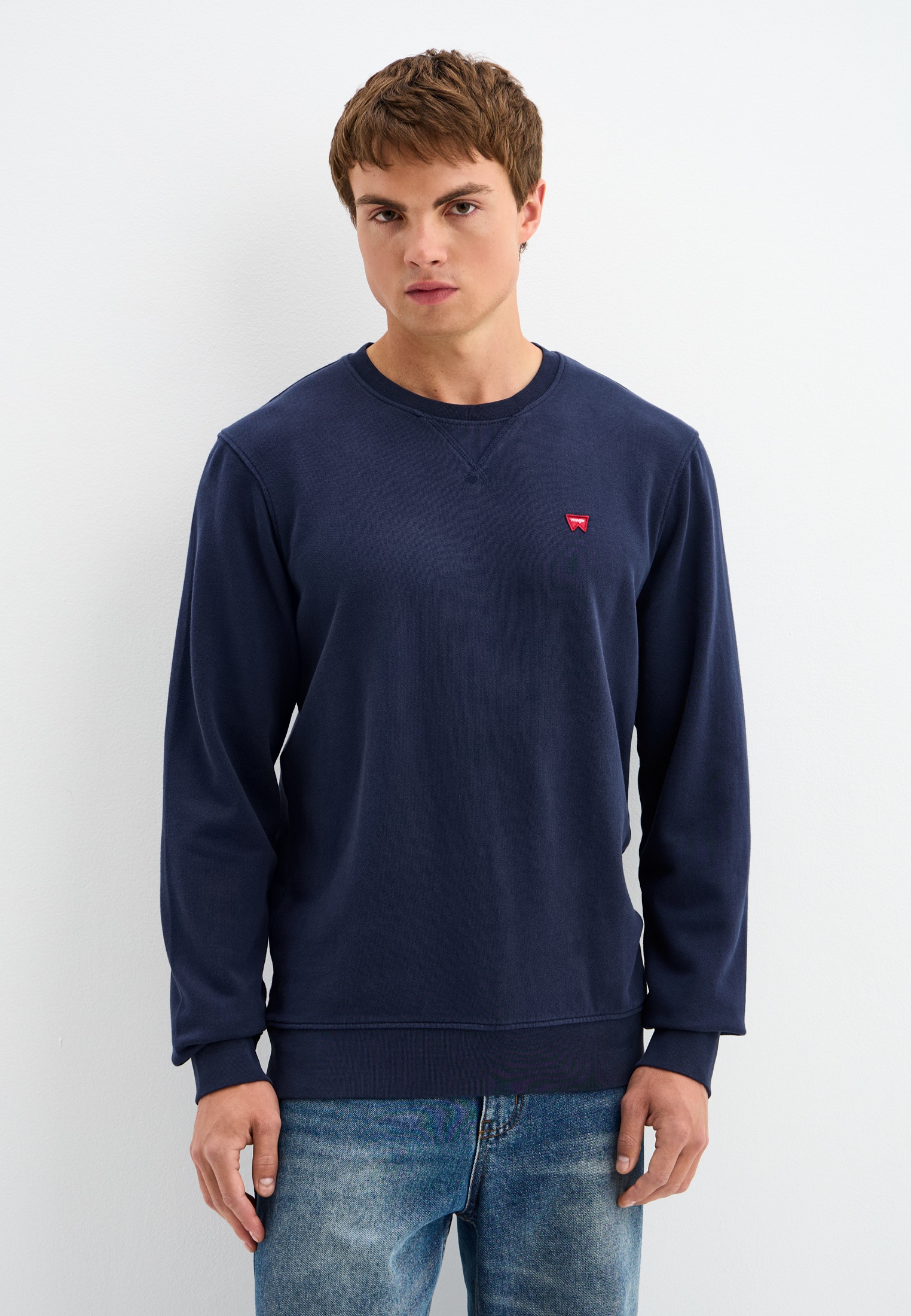 Свитшот Wrangler SIGN OFF CREW, цвет: синий, MP002XM0DAH1 — купить в ...