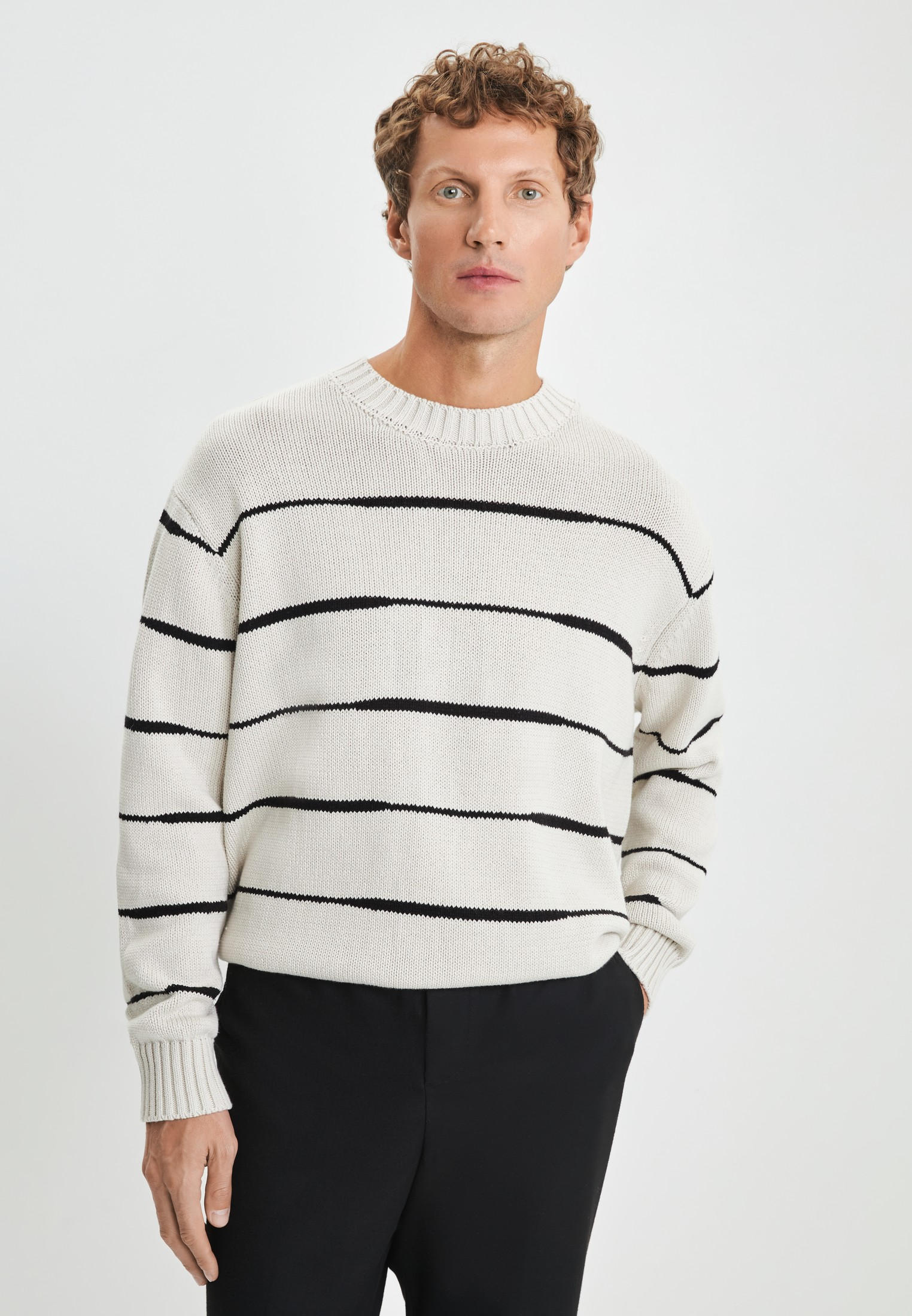 Джемпер Zarina Man, цвет: бежевый, MP002XM0VFQT — купить в интернет-магазине Lamoda