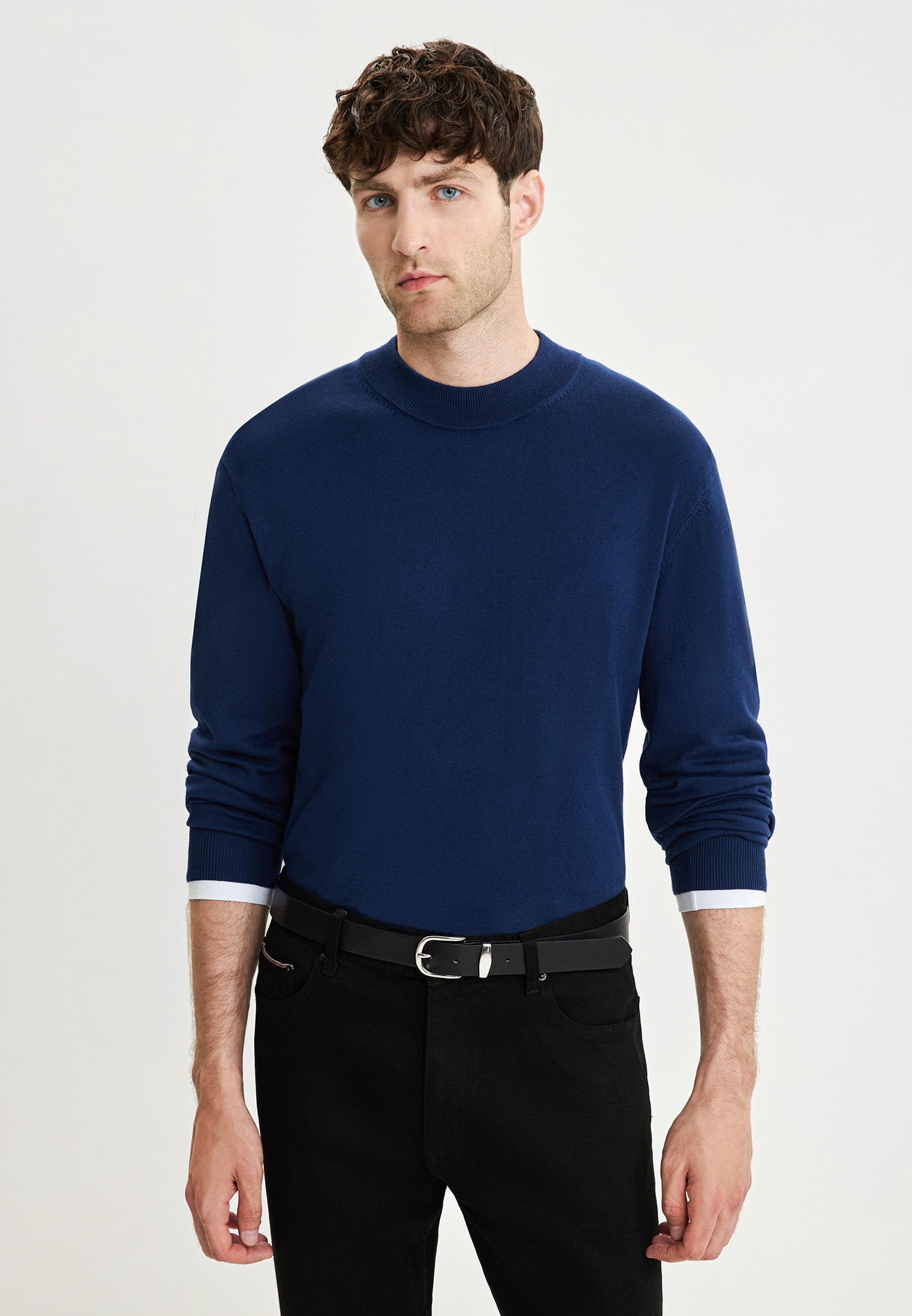 Джемпер Zrn Man, цвет: синий, MP002XM255U6 — купить в интернет-магазине Lamoda