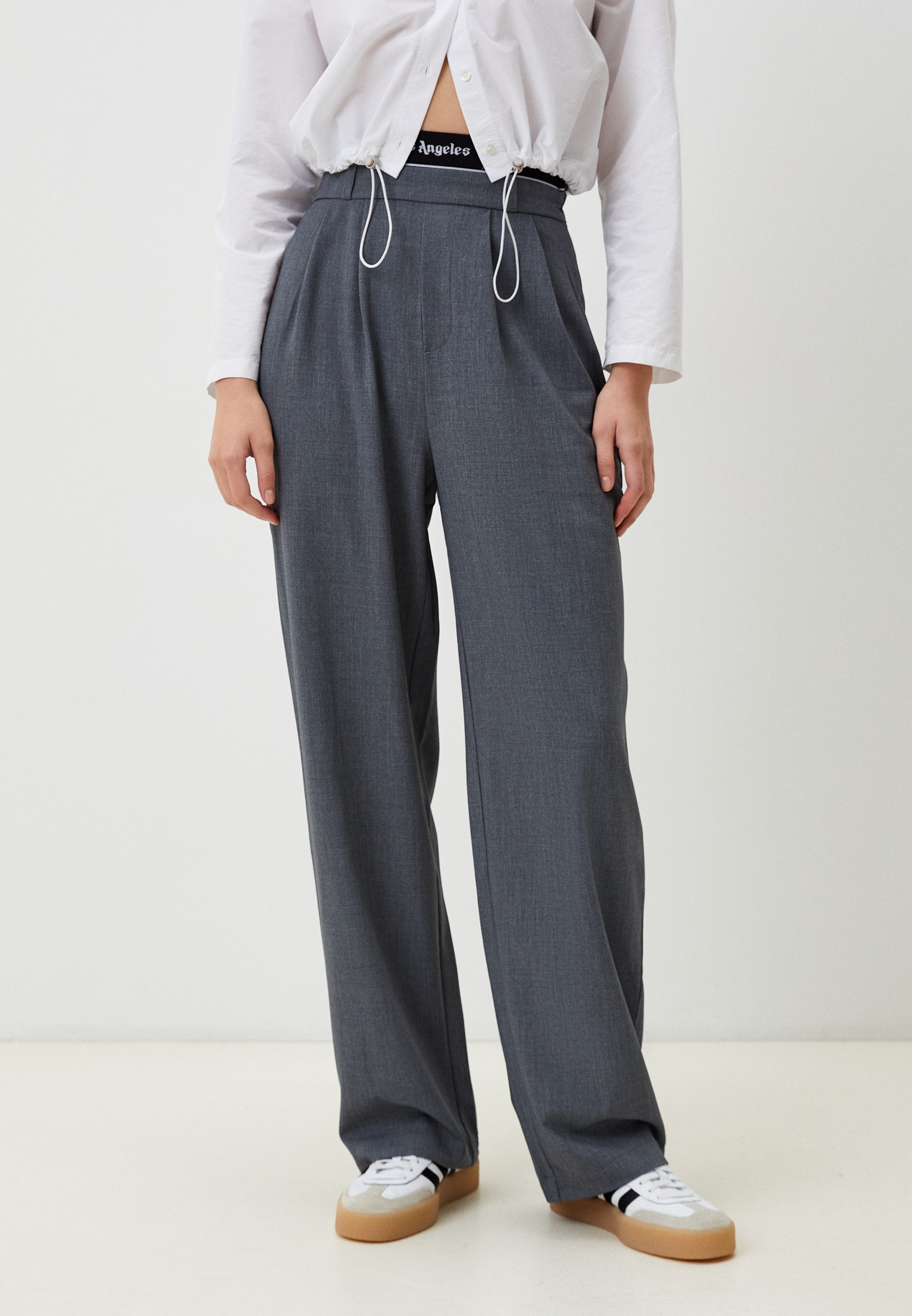 Брюки Gloria Jeans, цвет: серый, MP002XW17IBM — купить в интернет ...