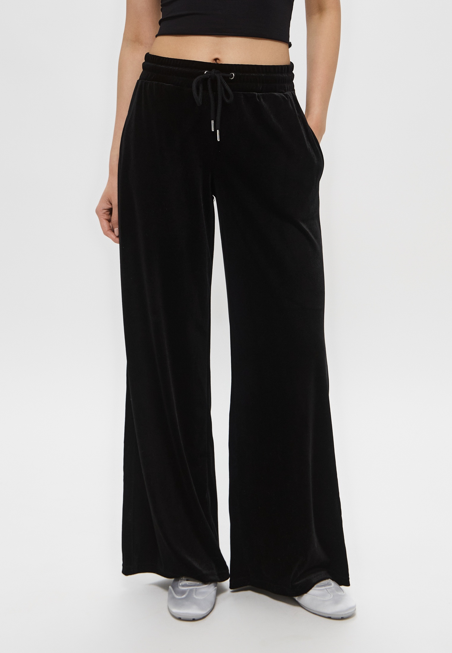 Брюки Befree Co-Create: Hello, Kitty, цвет: черный, MP002XW1FKUR ...