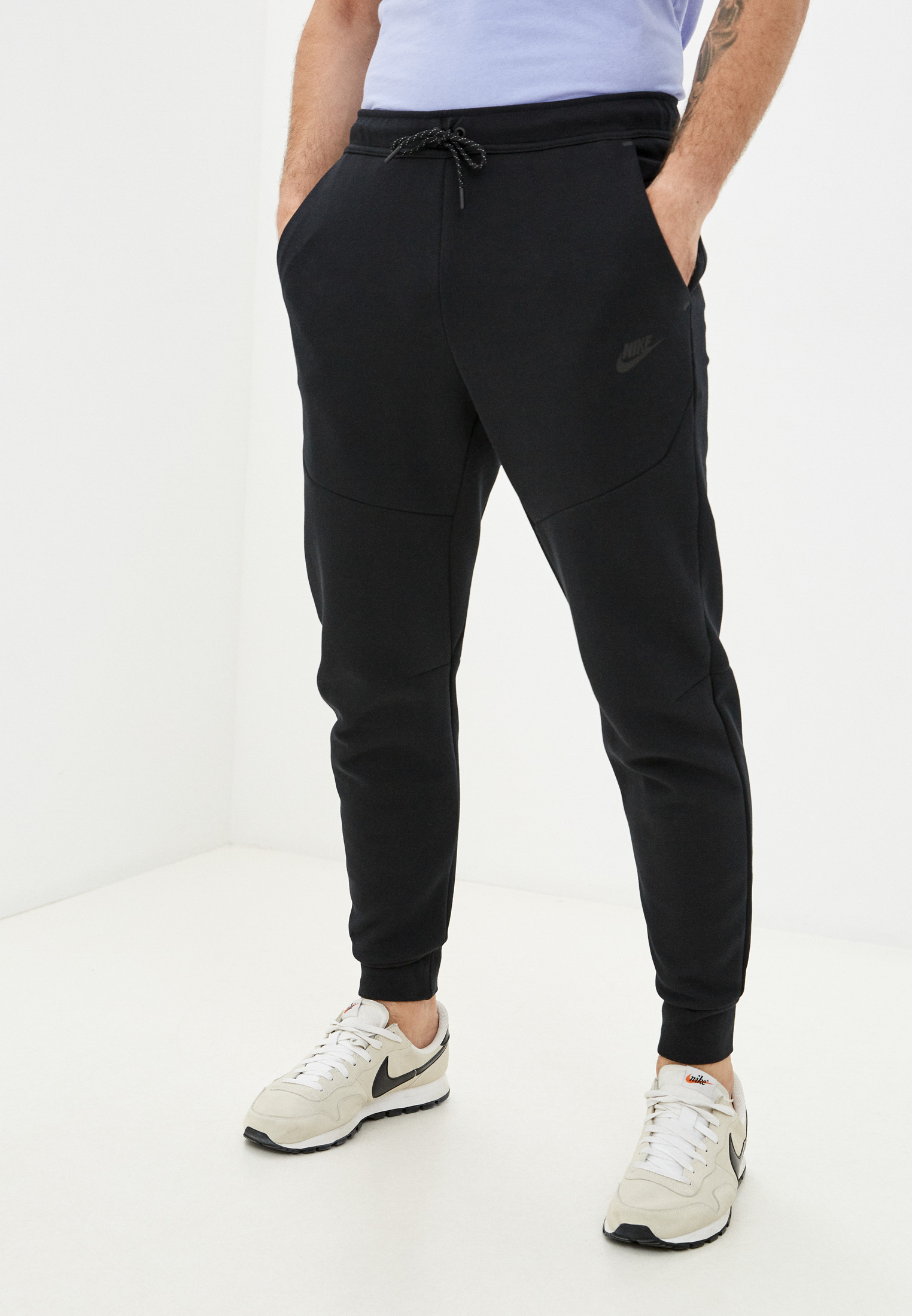 Брюки спортивные Nike M Nsw Tch Flc Jggr цвет черный Rtlaam368302