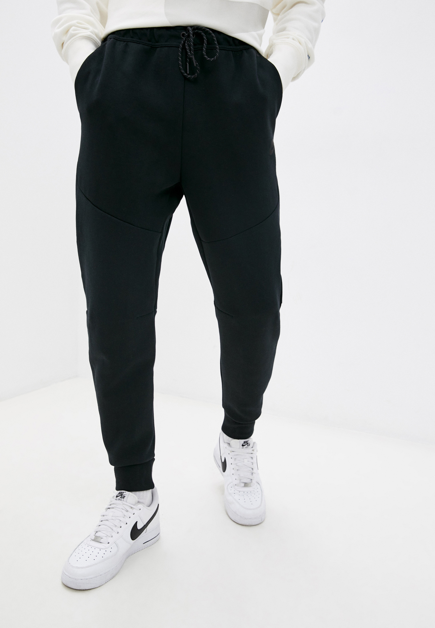 Брюки спортивные Nike M Nsw Tch Flc Jggr цвет черный Rtlaam368304