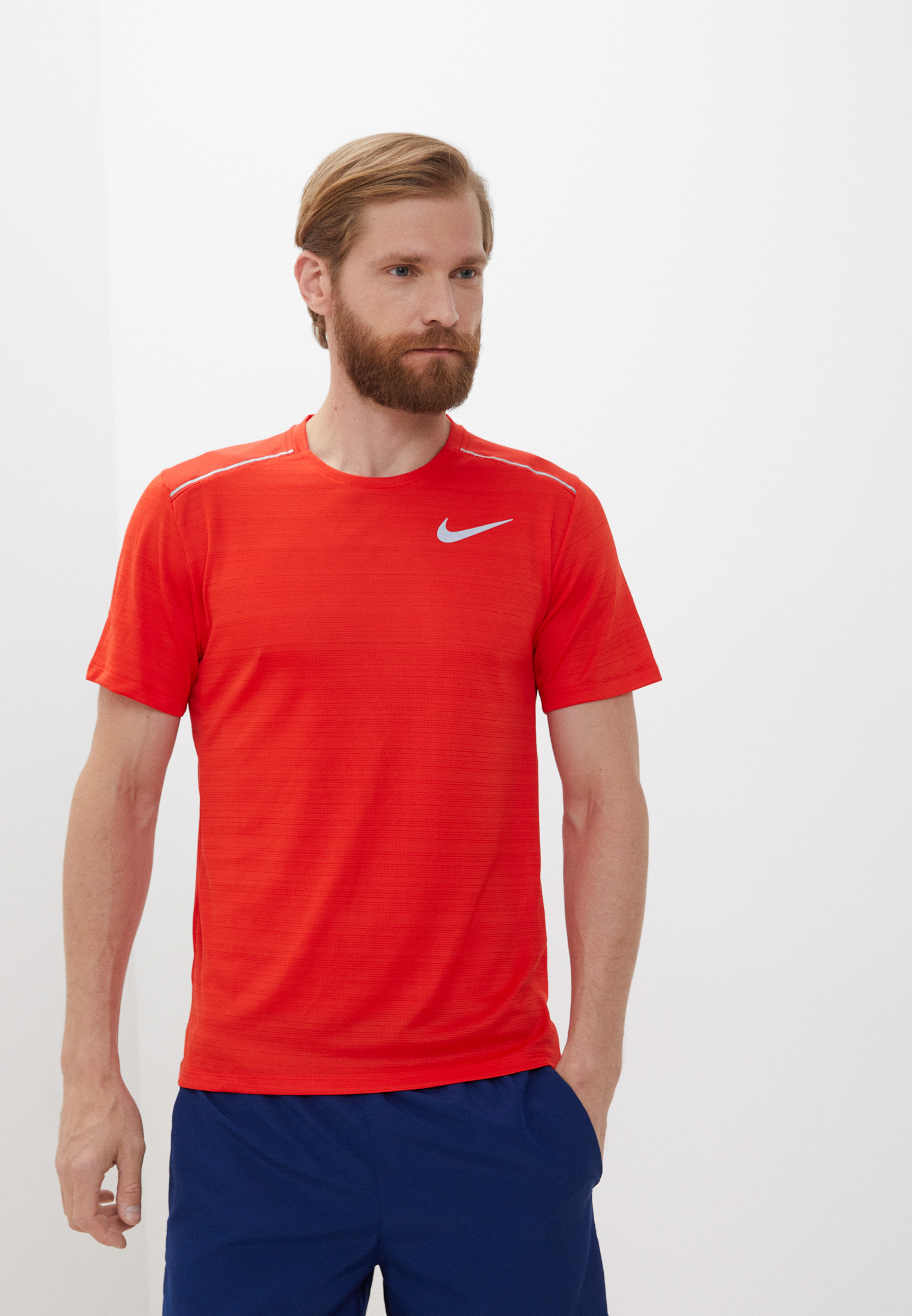 Футболка спортивная Nike M NK DF MILER TOP SS NFS, цвет: красный ...