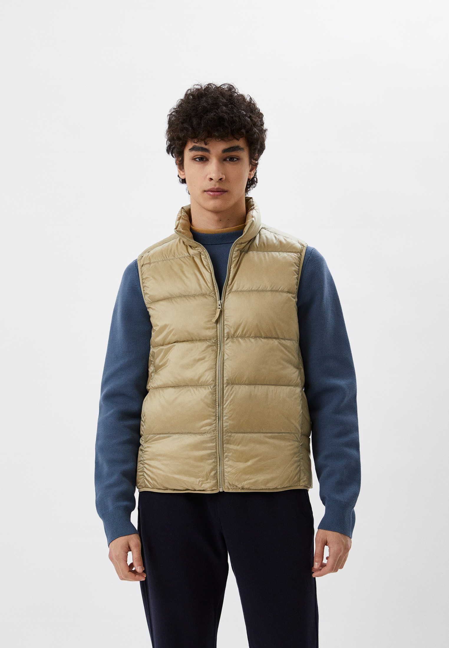 Жилет утепленный UNIQLO пуховый ультралегкий, цвет: бежевый ...