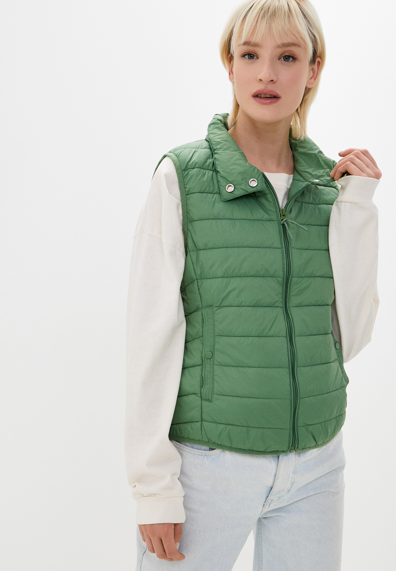 Жилет утепленный United Colors of Benetton, цвет: зеленый, RTLACJ210901 ...