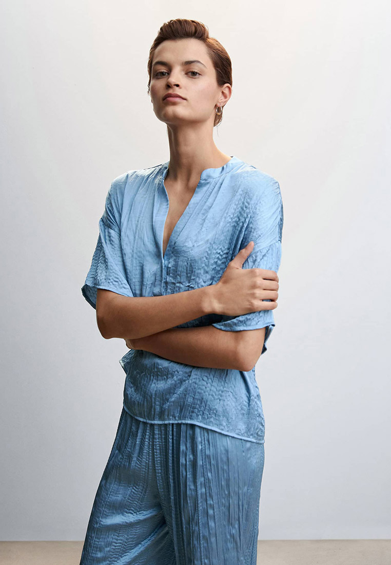 Блуза Mango ROMI, цвет: голубой, RTLACM758801 — купить в интернет ...