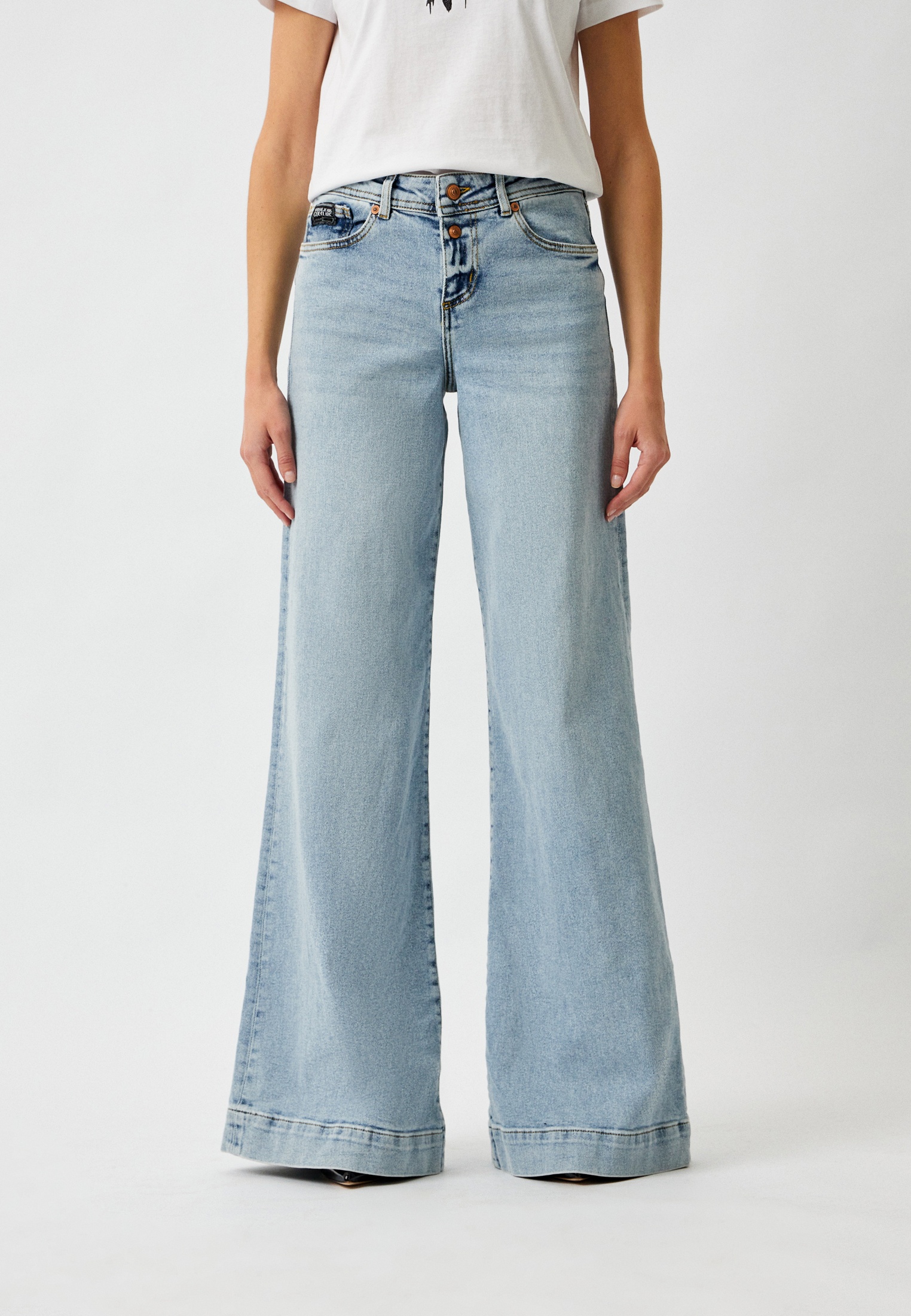 Джинсы Versace Jeans Couture, цвет: голубой, RTLACZ855701 — купить в ...