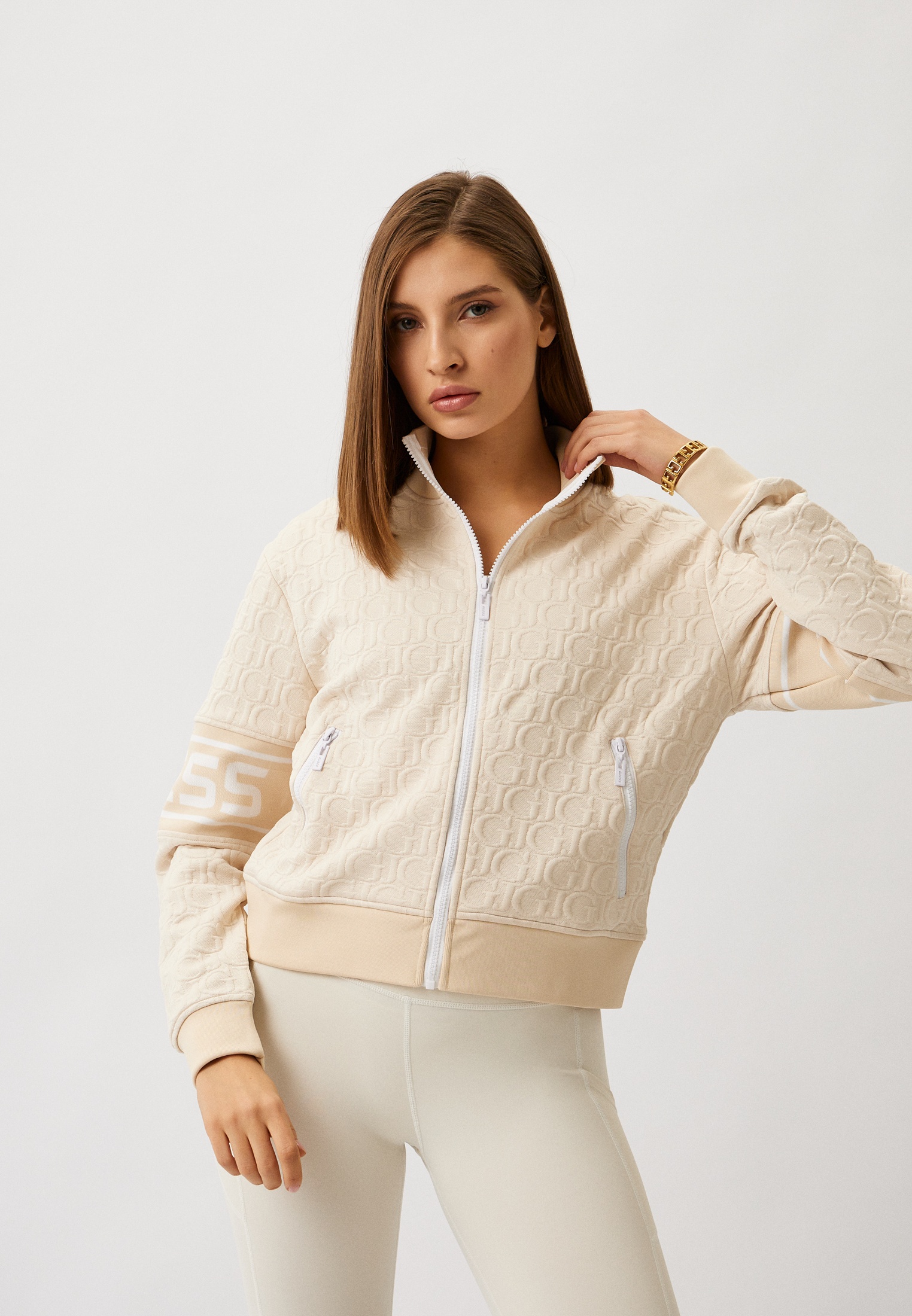 Олимпийка Guess DARLA, цвет: бежевый, RTLADA984701 — купить в интернет ...