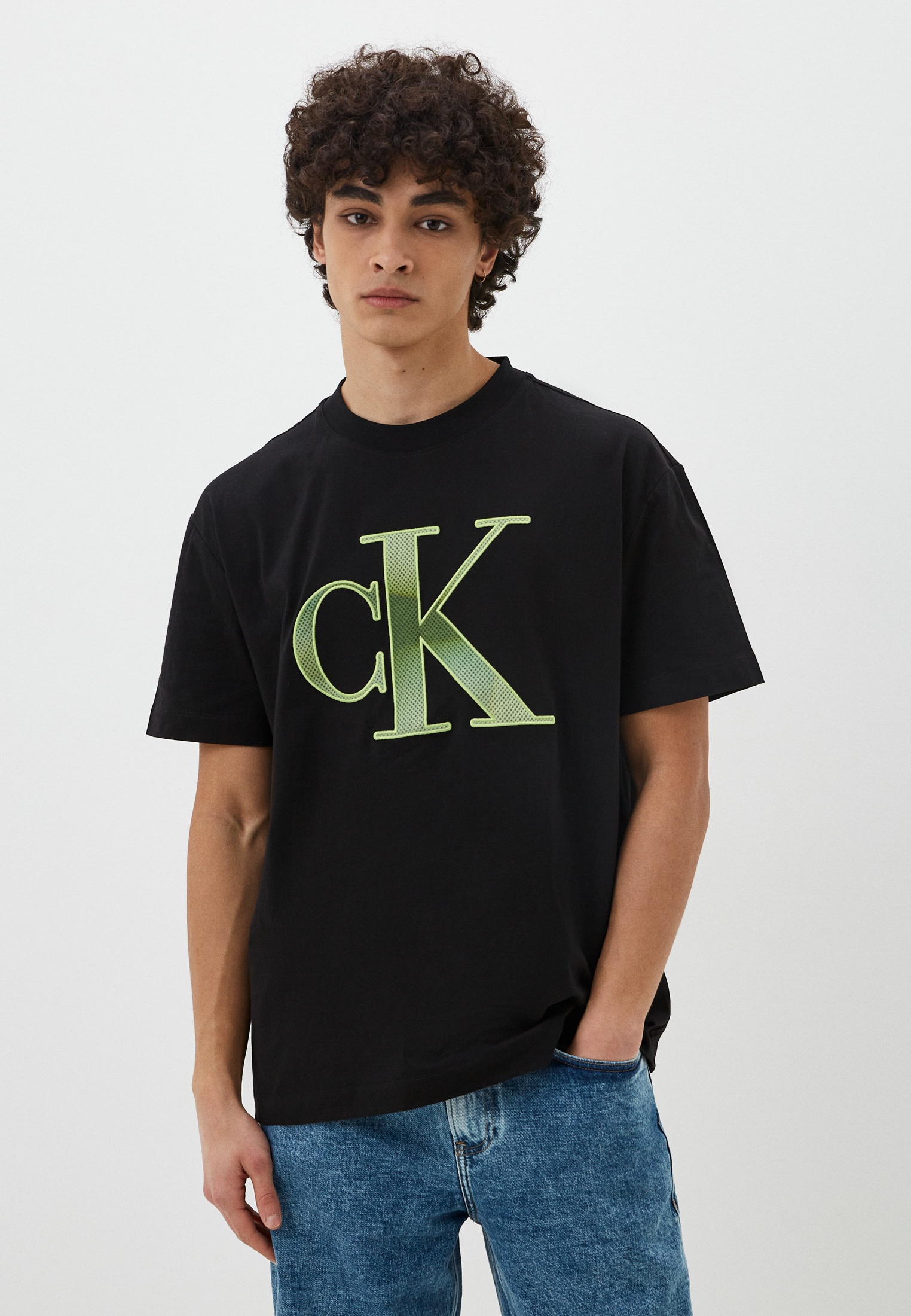 Футболка Calvin Klein Jeans, цвет: черный, RTLADC979801 — купить в ...