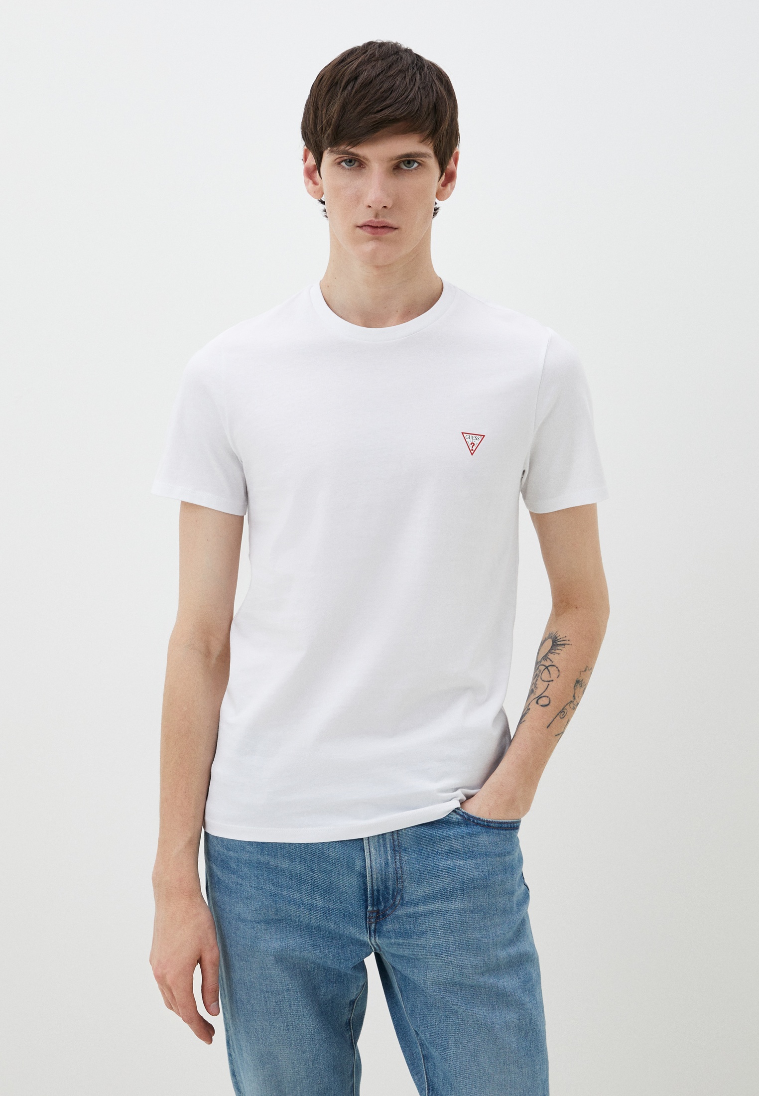 Футболка Guess, цвет: белый, RTLADD239902 — купить в интернет-магазине ...