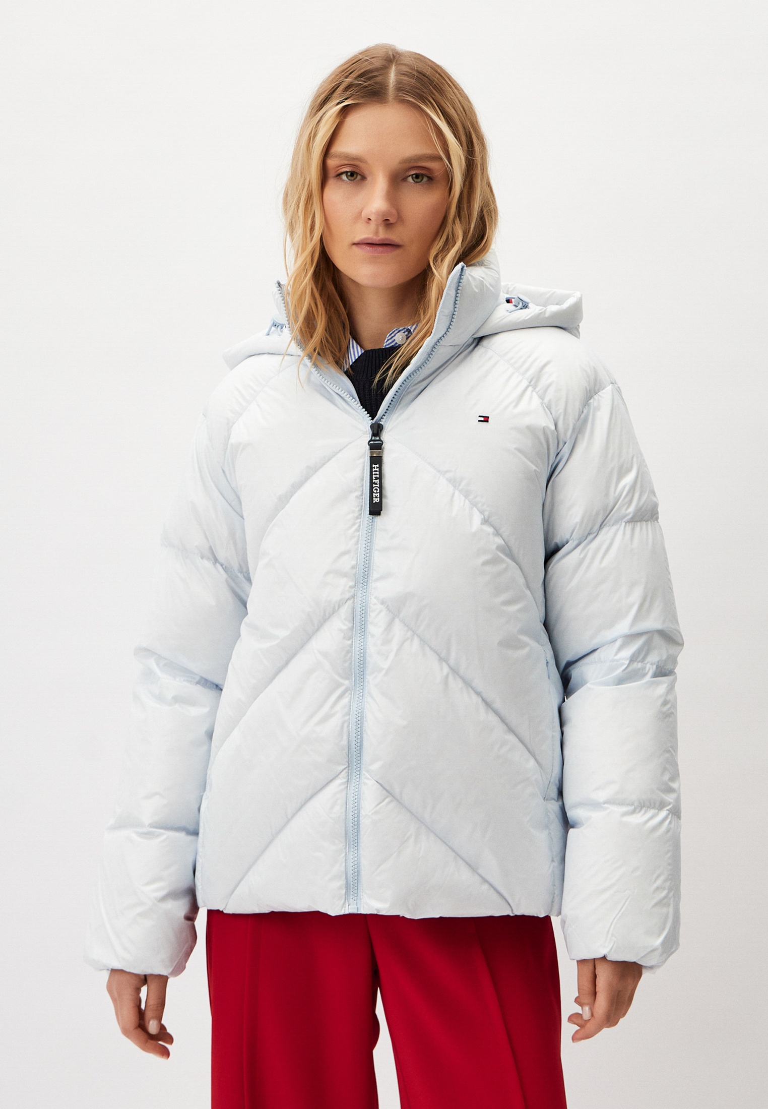 Пуховик Tommy Hilfiger, цвет: голубой, RTLADH551501 — купить в интернет ...