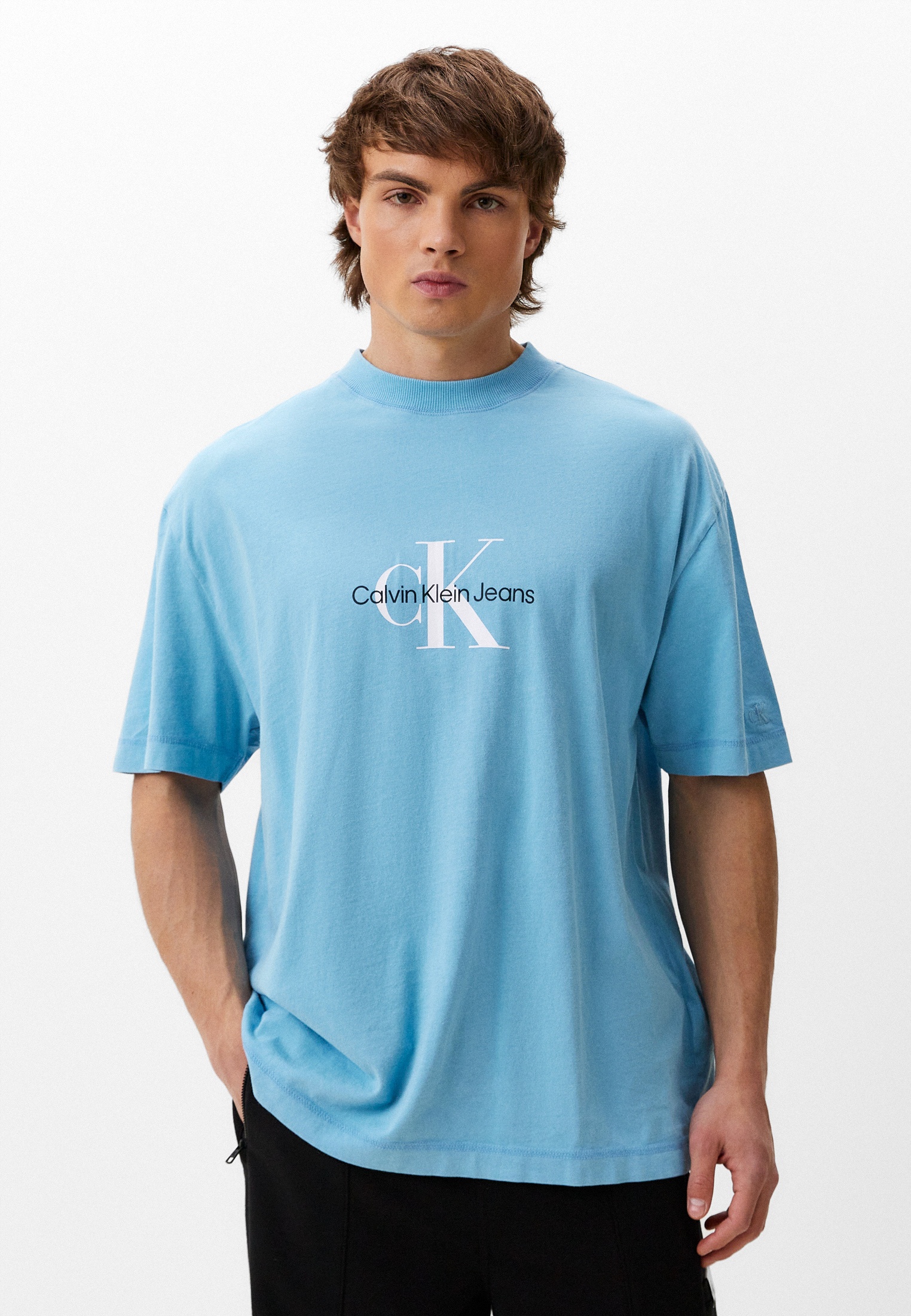 Футболка Calvin Klein Jeans, цвет: голубой, MP002XM0B8YY — купить в ...
