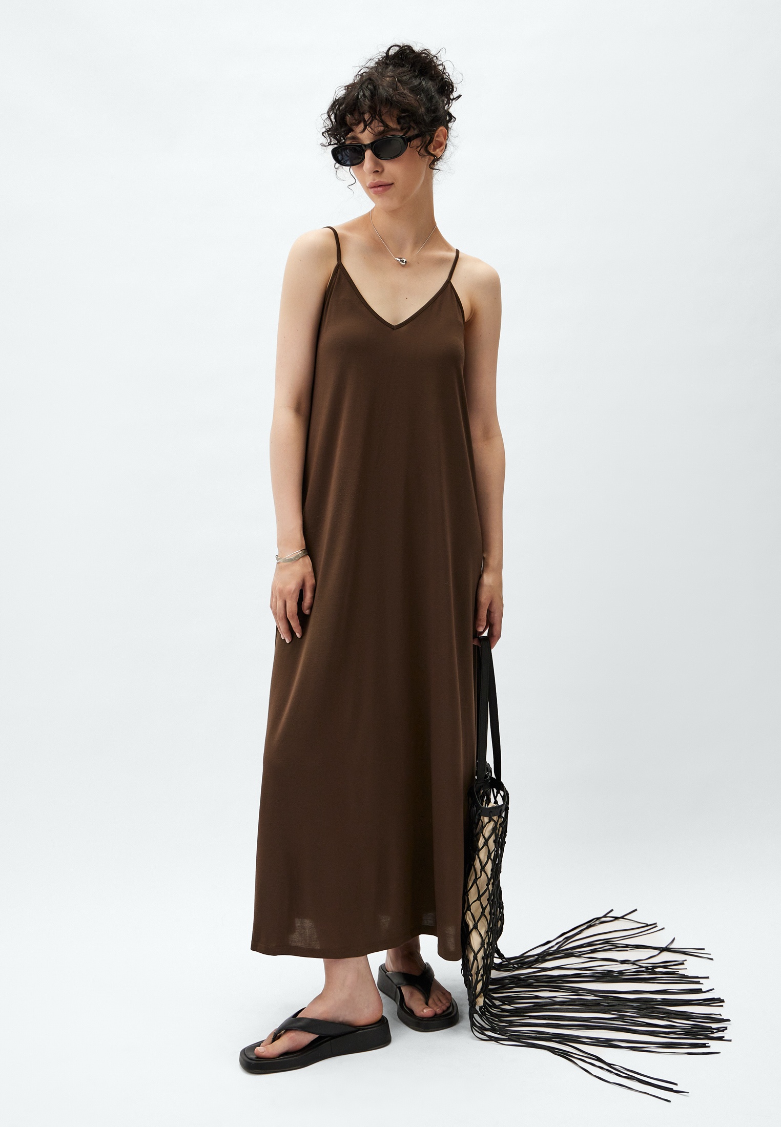 Платье H&M, цвет: коричневый, RTLADR551701 — купить в интернет-магазине ...