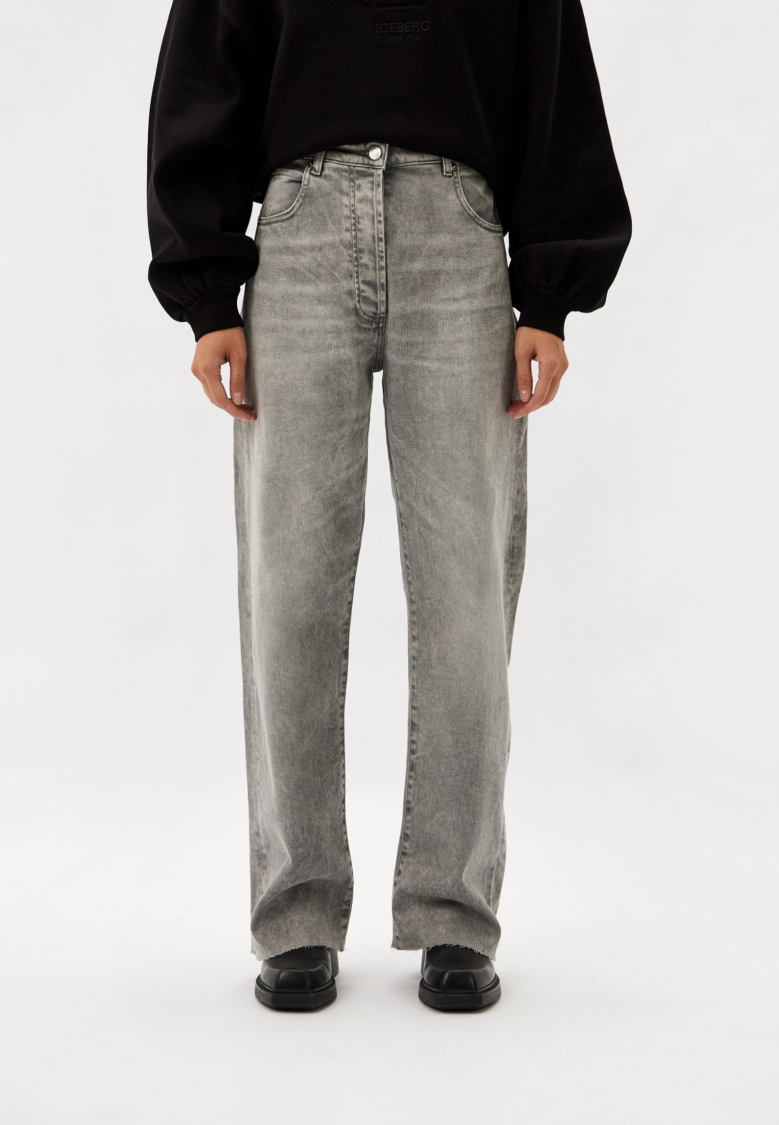Джинсы Iceberg, цвет: серый, RTLADU508201 — купить в интернет-магазине ...