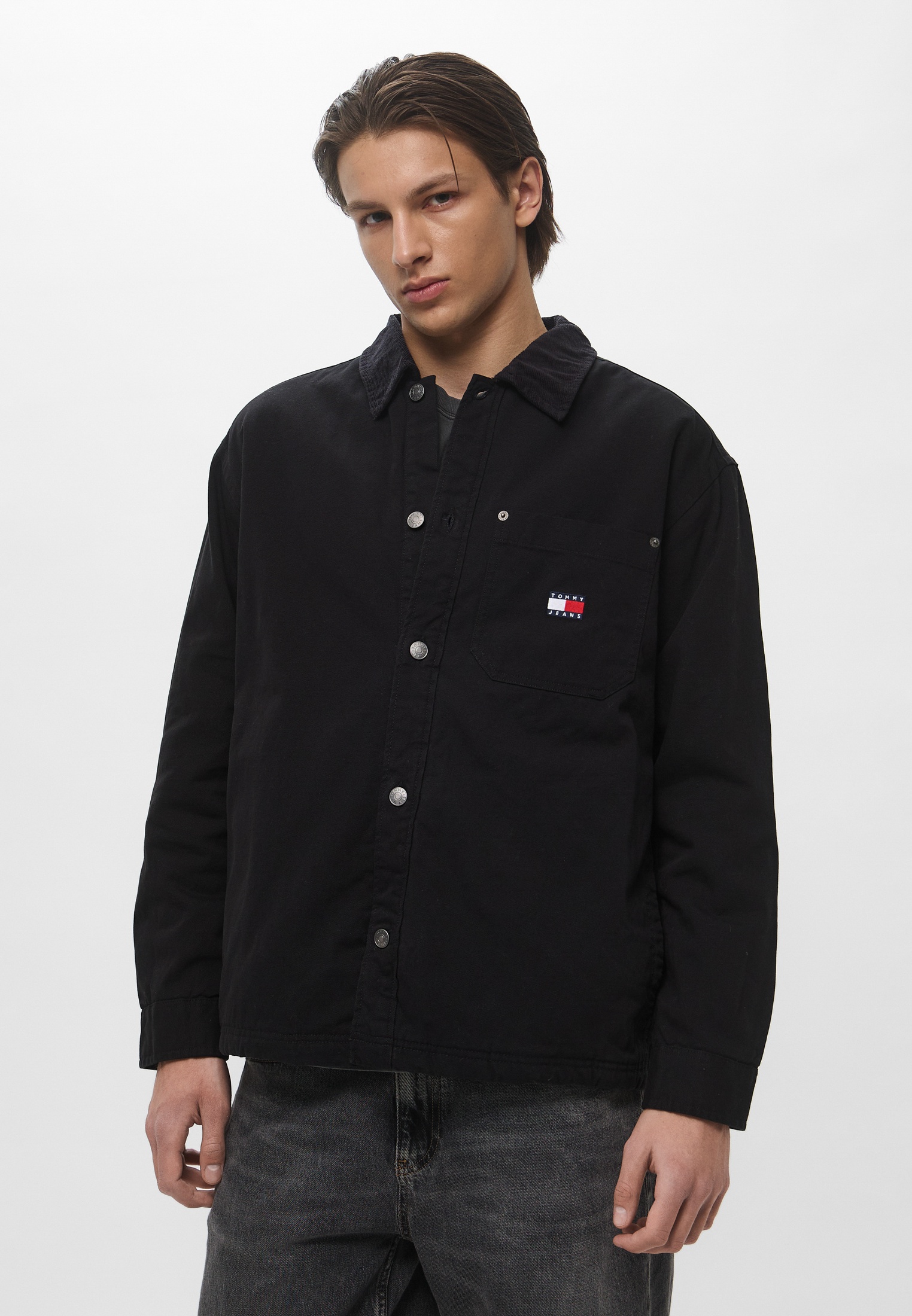 Куртка джинсовая Tommy Jeans, цвет: черный, RTLAEB080001 — купить в ...