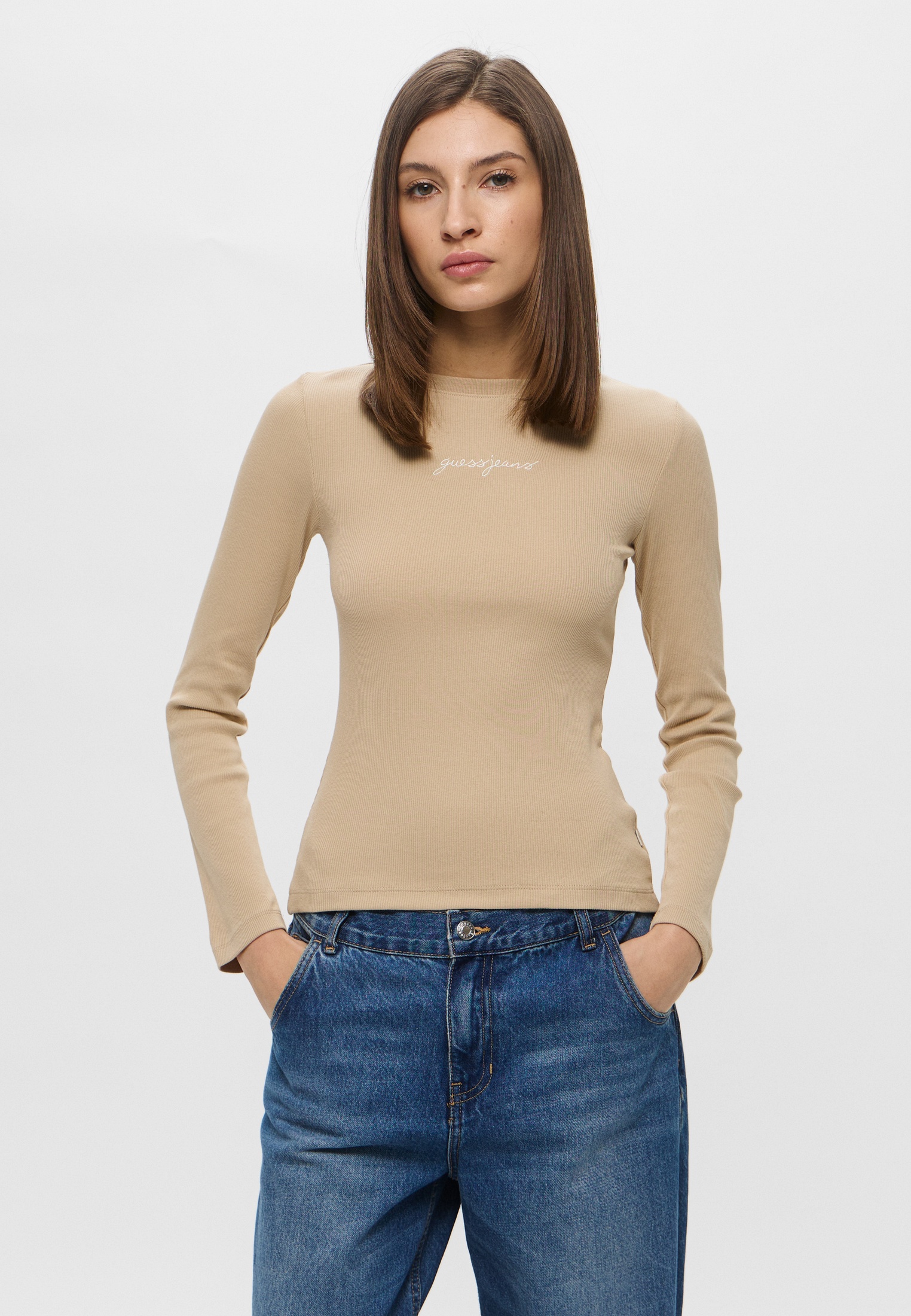 Лонгслив Guess Jeans, цвет: бежевый, RTLAEB223501 — купить в интернет ...