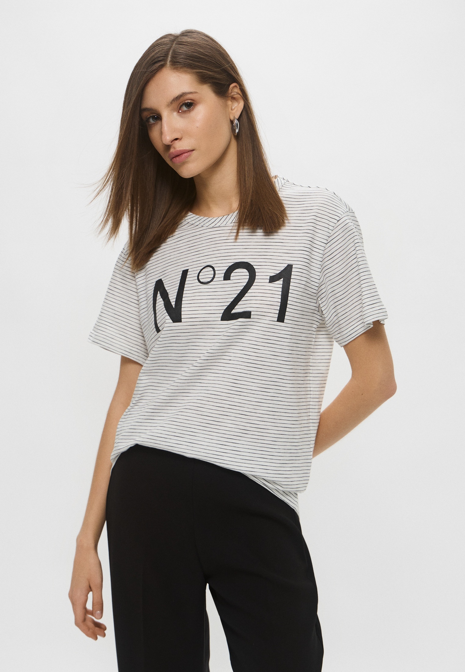 Футболка N21, цвет: белый, RTLAED617501 — купить в интернет-магазине Lamoda