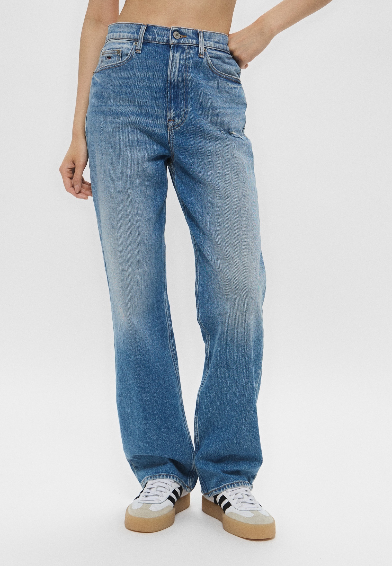 Джинсы Tommy Jeans LAYLA, цвет: синий, RTLAEE561101 — купить в интернет ...