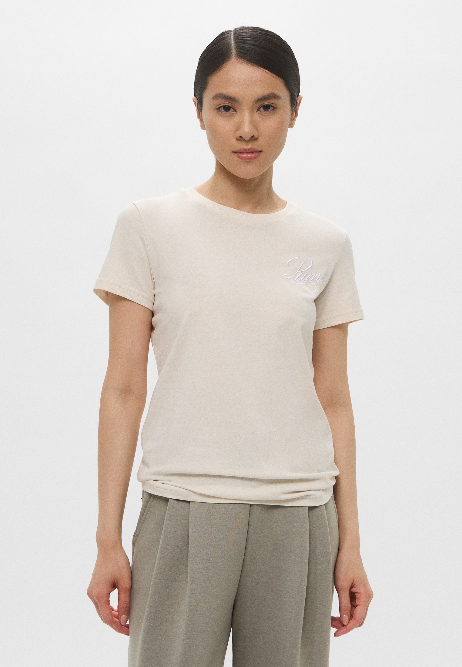 Футболка PUMA ESS SCRIPT Tee, цвет: бежевый, RTLAEF322501 — купить в ...