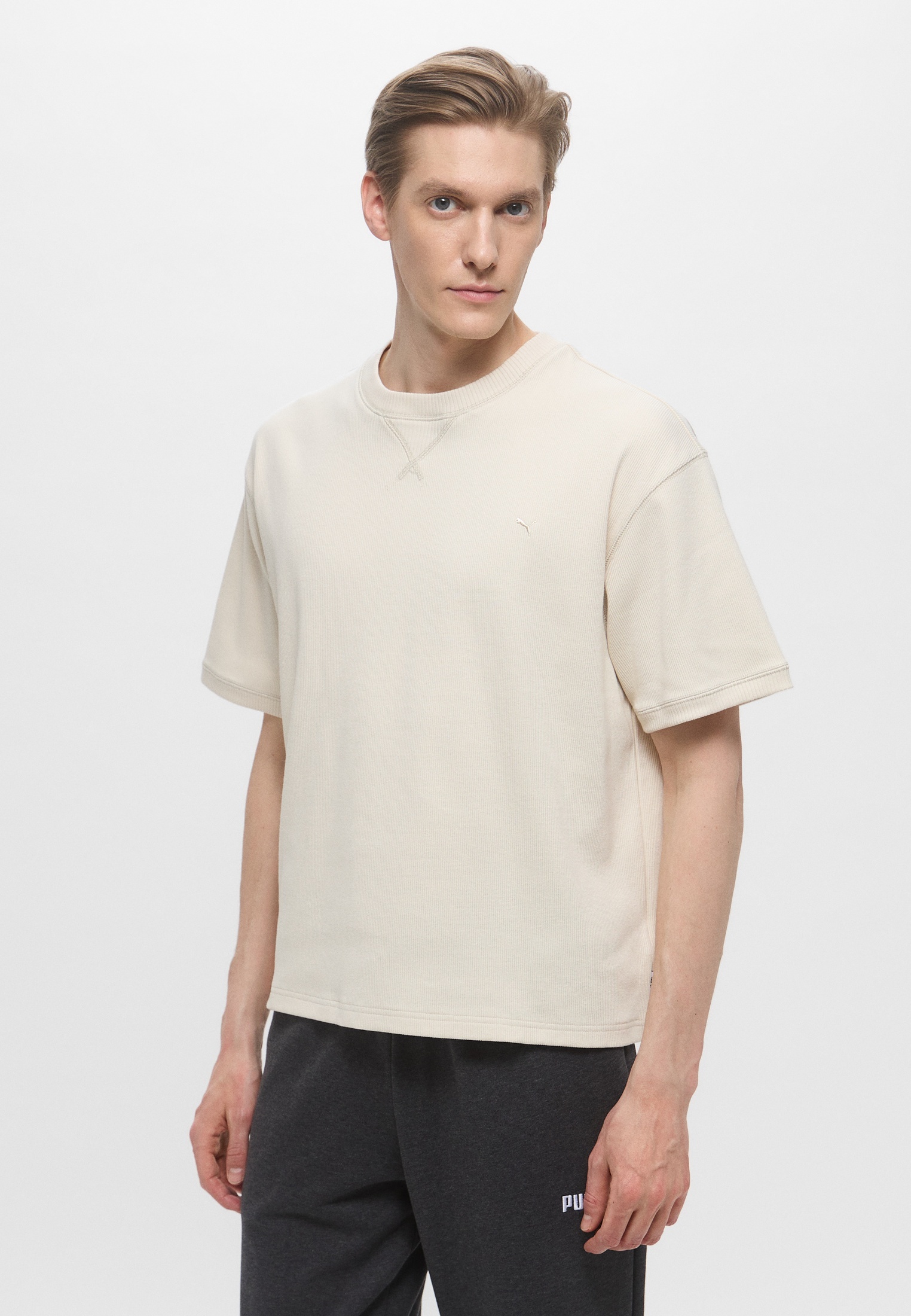 Футболка PUMA MMQ, цвет: бежевый, RTLAEG469601 — купить в интернет ...