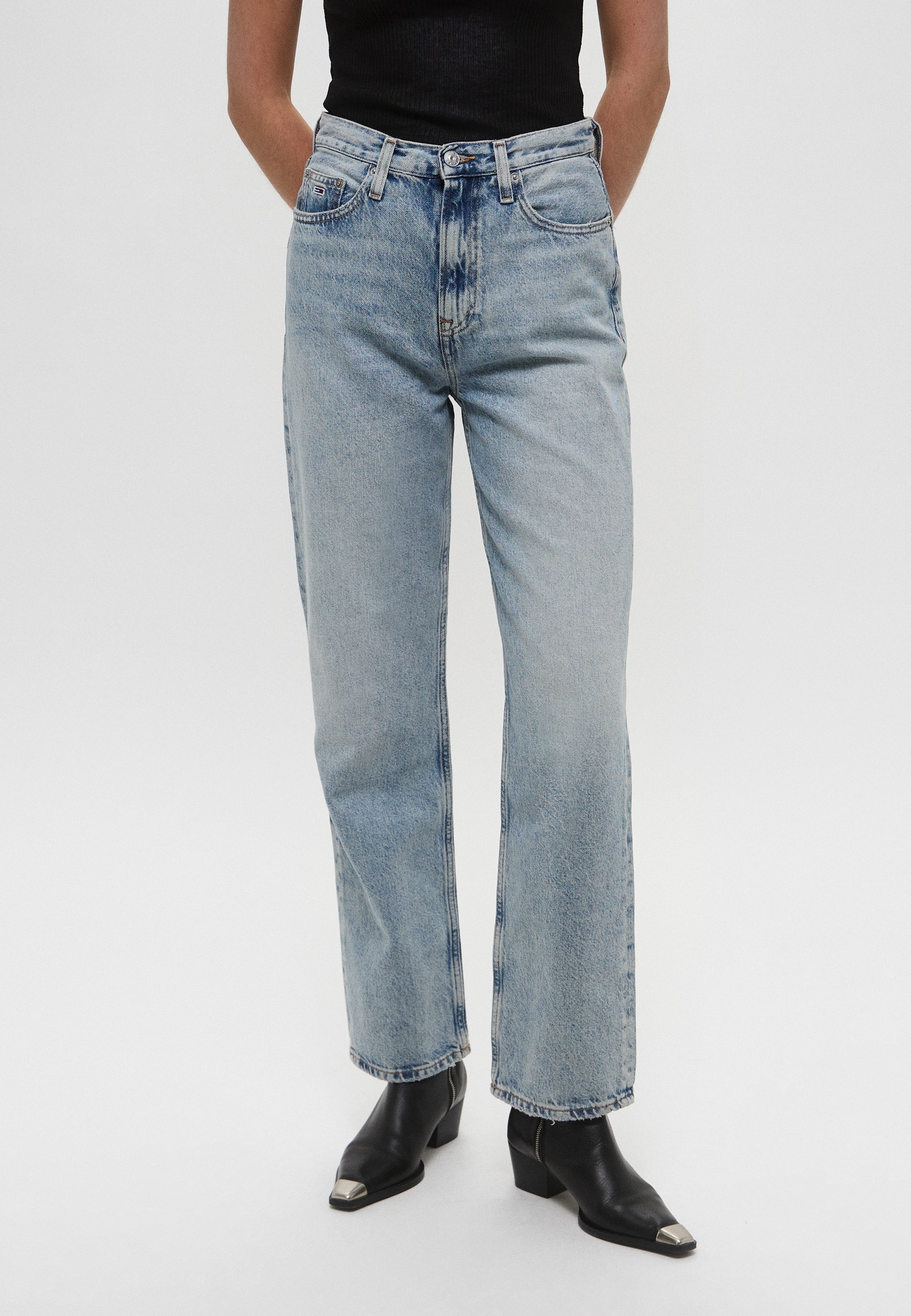 Джинсы Tommy Jeans LAYLA, цвет: голубой, RTLAEH574501 — купить в ...